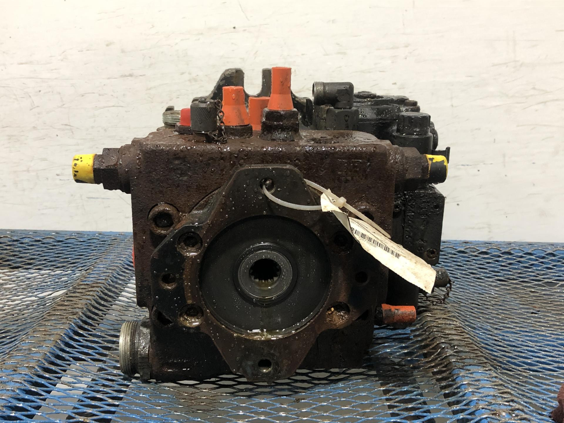LW11117898 | John Deere 344K Equip Hydrostatic Pump for Sale