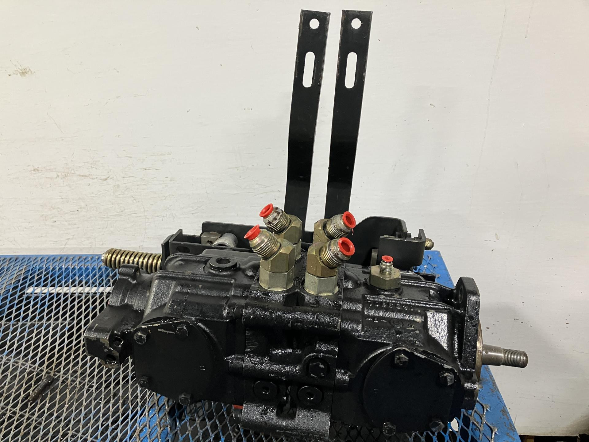 7001070 | Bobcat 753 Equip Hydrostatic Pump for Sale
