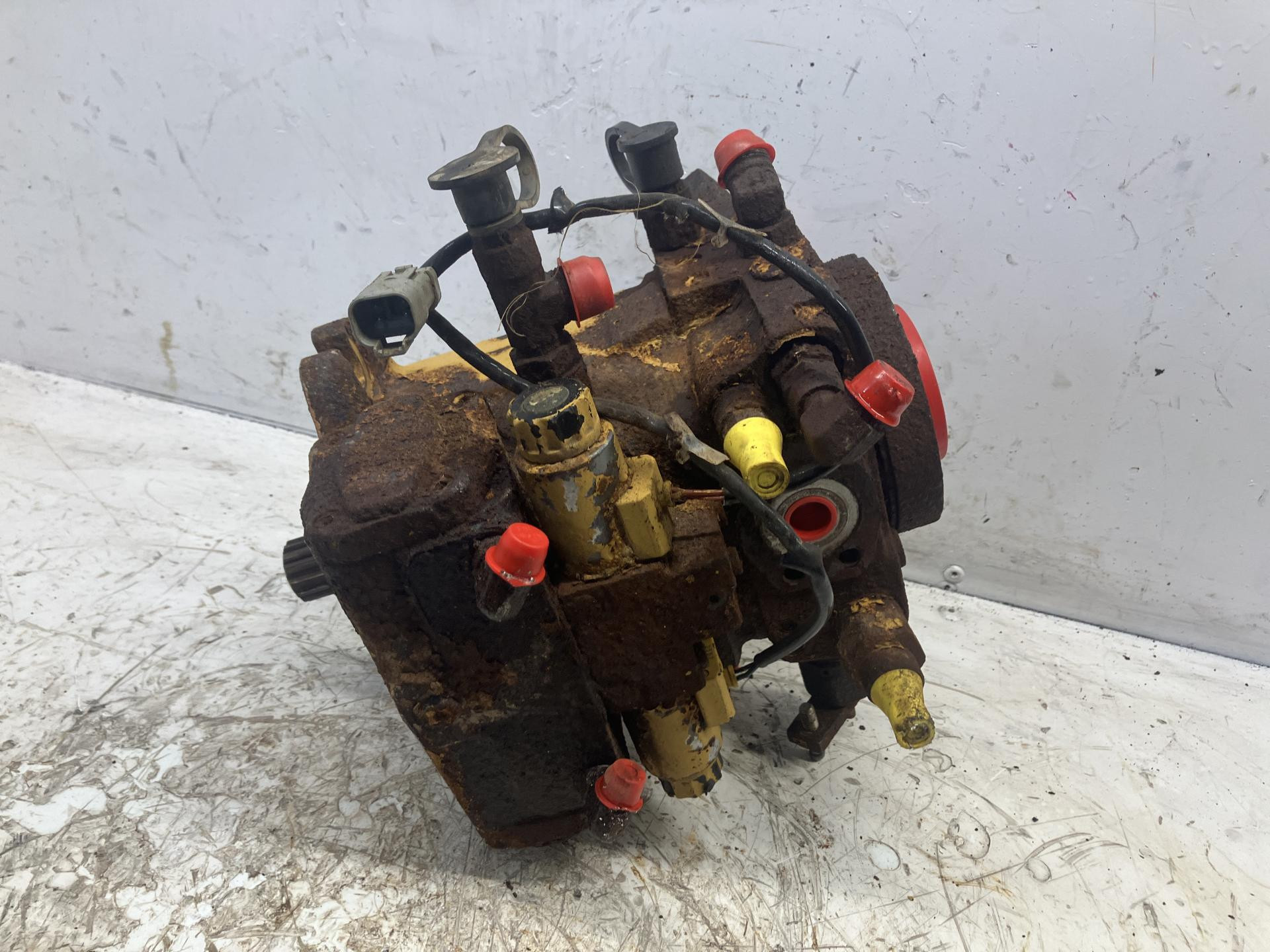 338-5398 | CAT 904H Equip Hydrostatic Pump for Sale