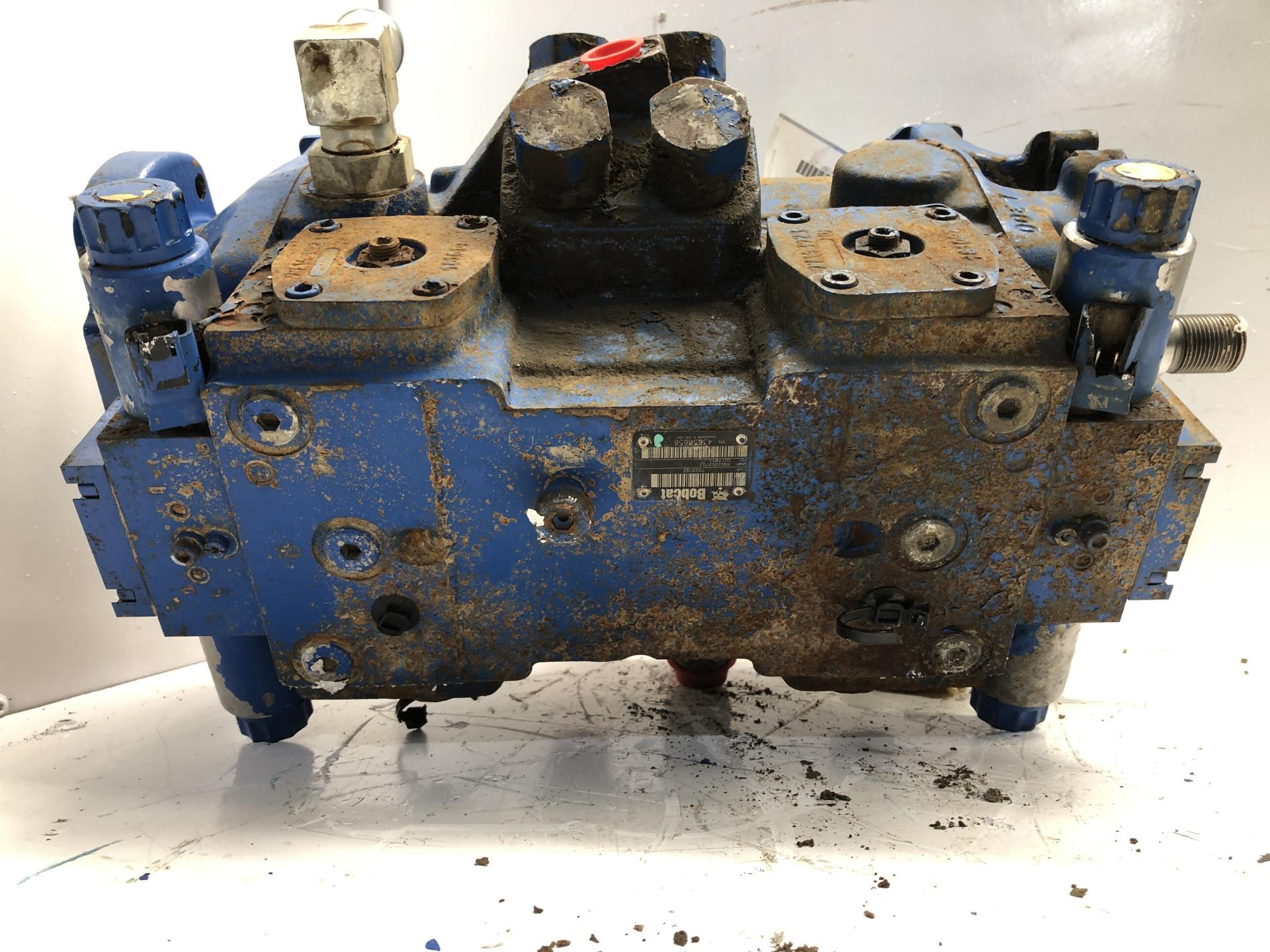 7023793 | Bobcat T770 Equip Hydrostatic Pump for Sale