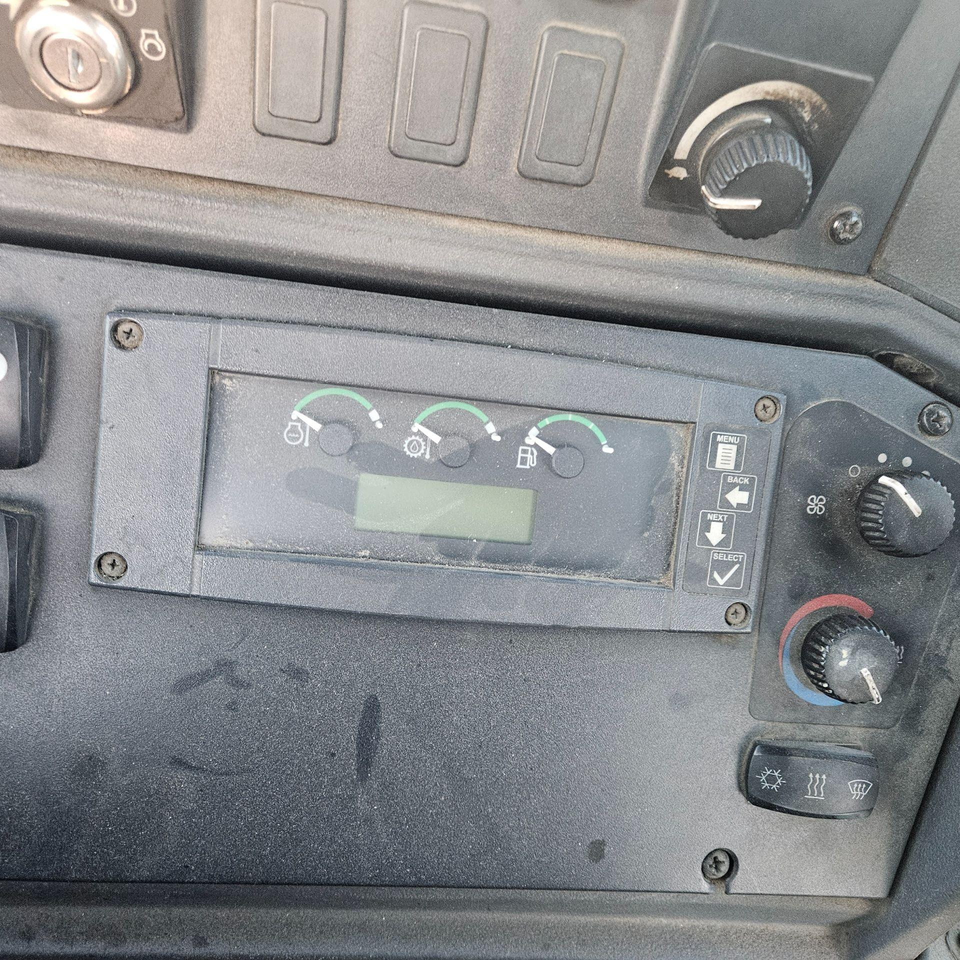 AT333884 | John Deere 410J Instrument Cluster for Sale