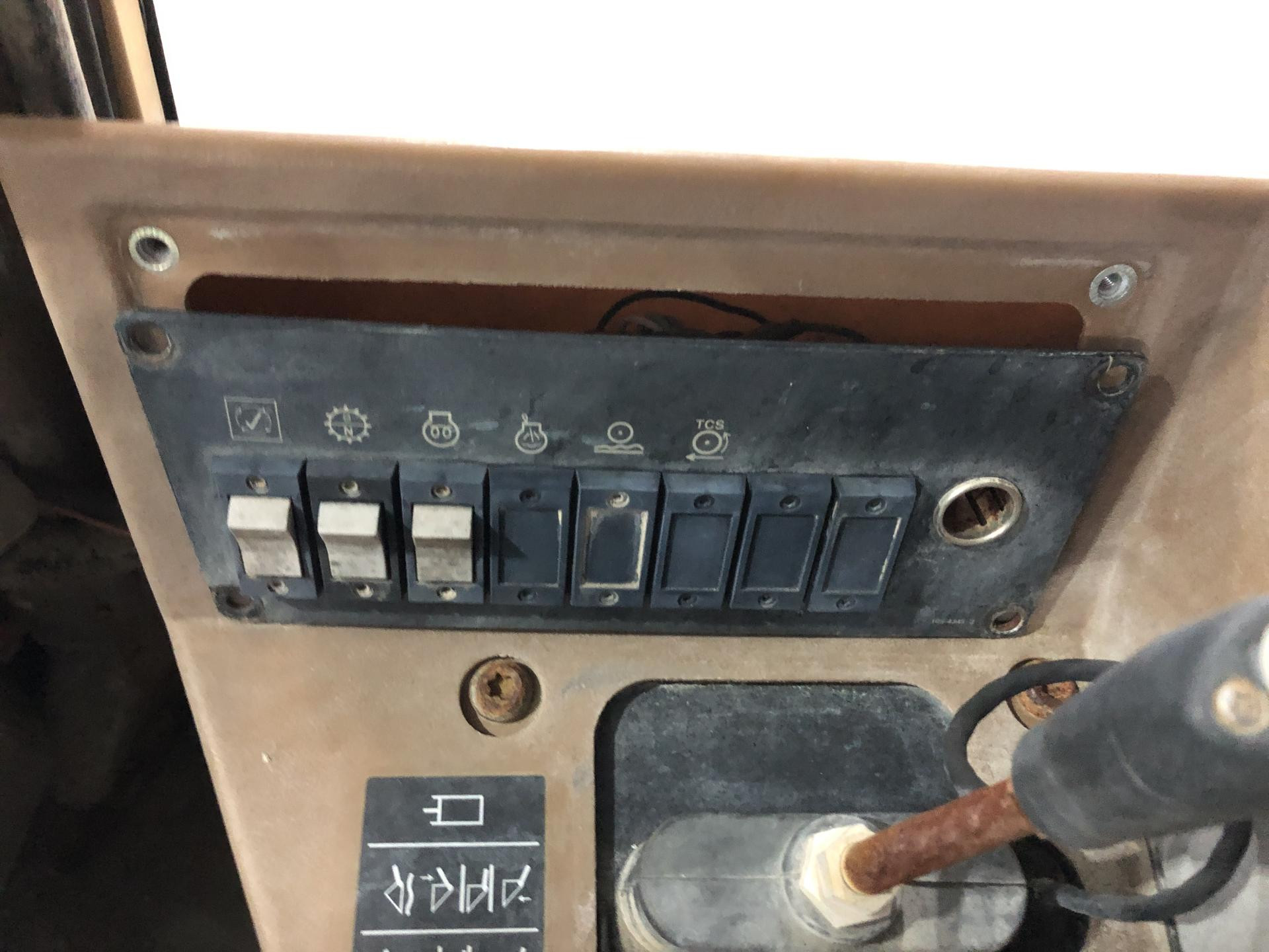 105-4346 | CAT 938F Instrument Cluster for Sale