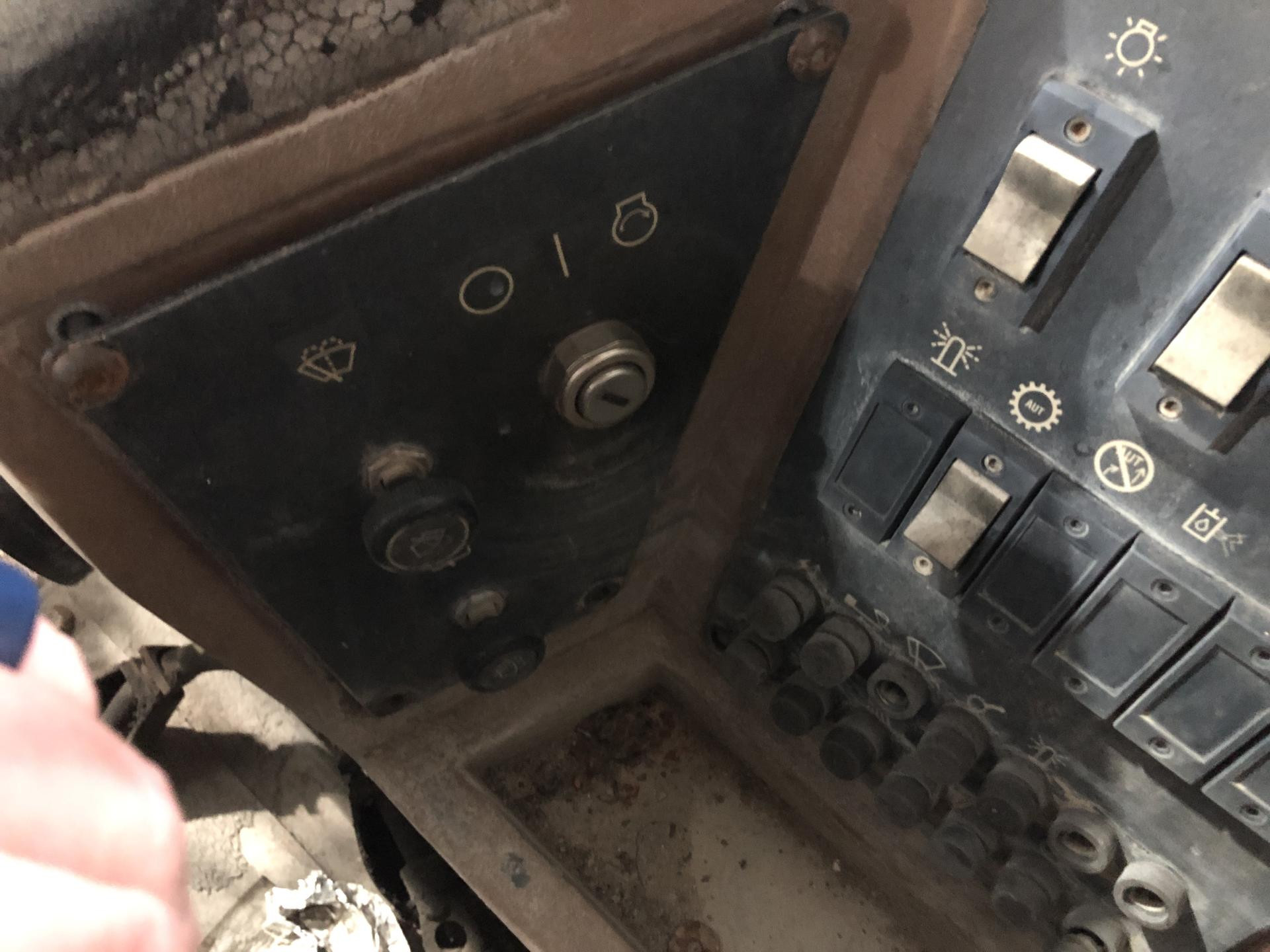 102-0528 | CAT 938F Instrument Cluster for Sale
