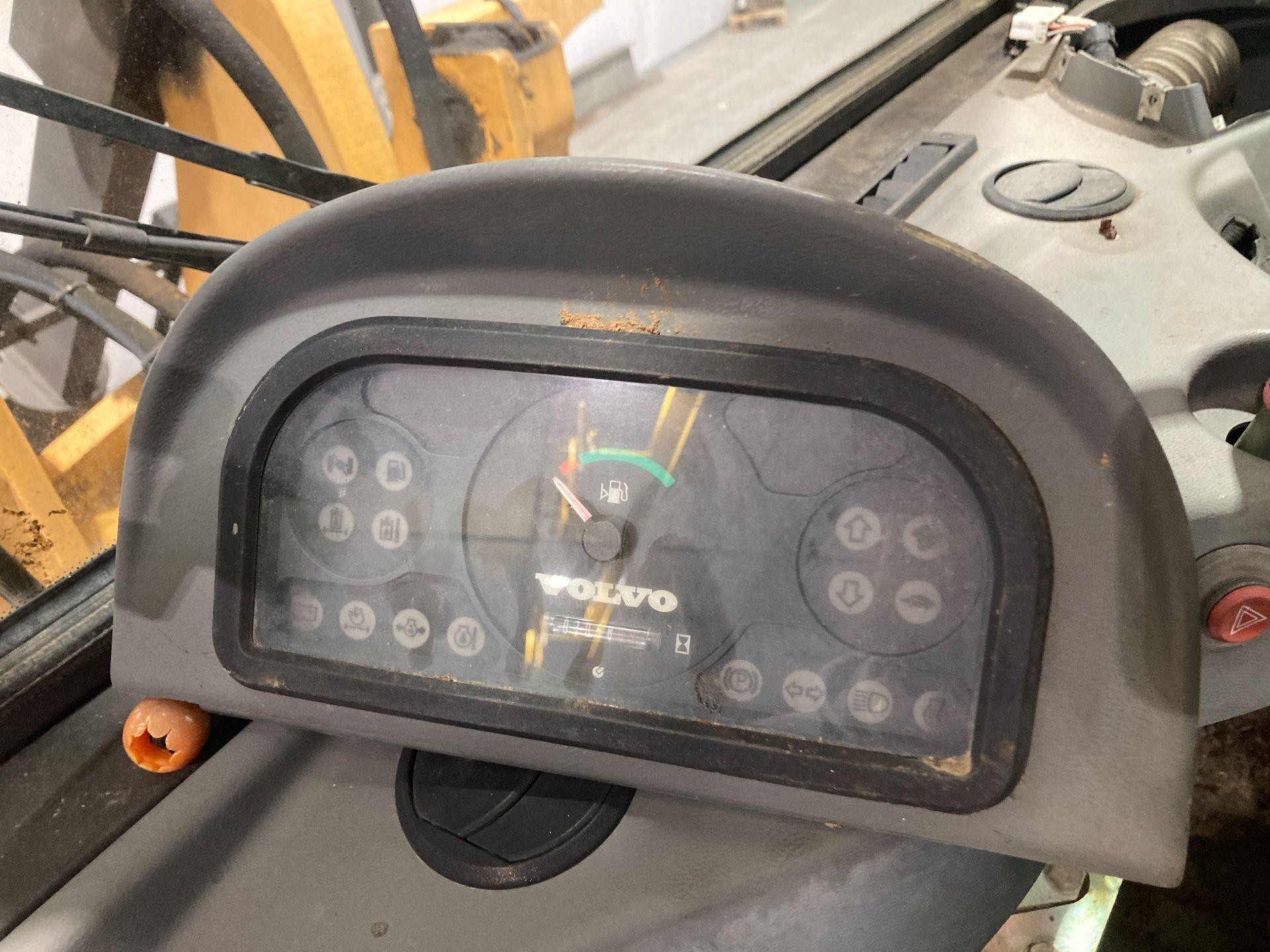 VOE15225830 | Volvo L20B Instrument Cluster for Sale