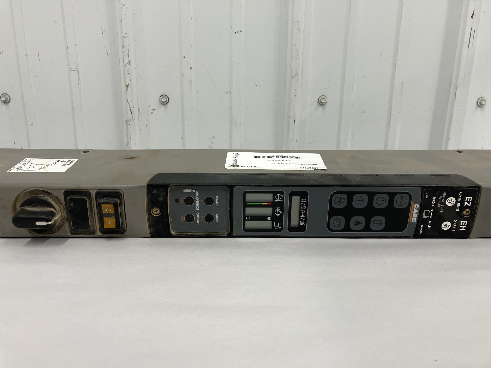Case TR340 Instrument Cluster for Sale