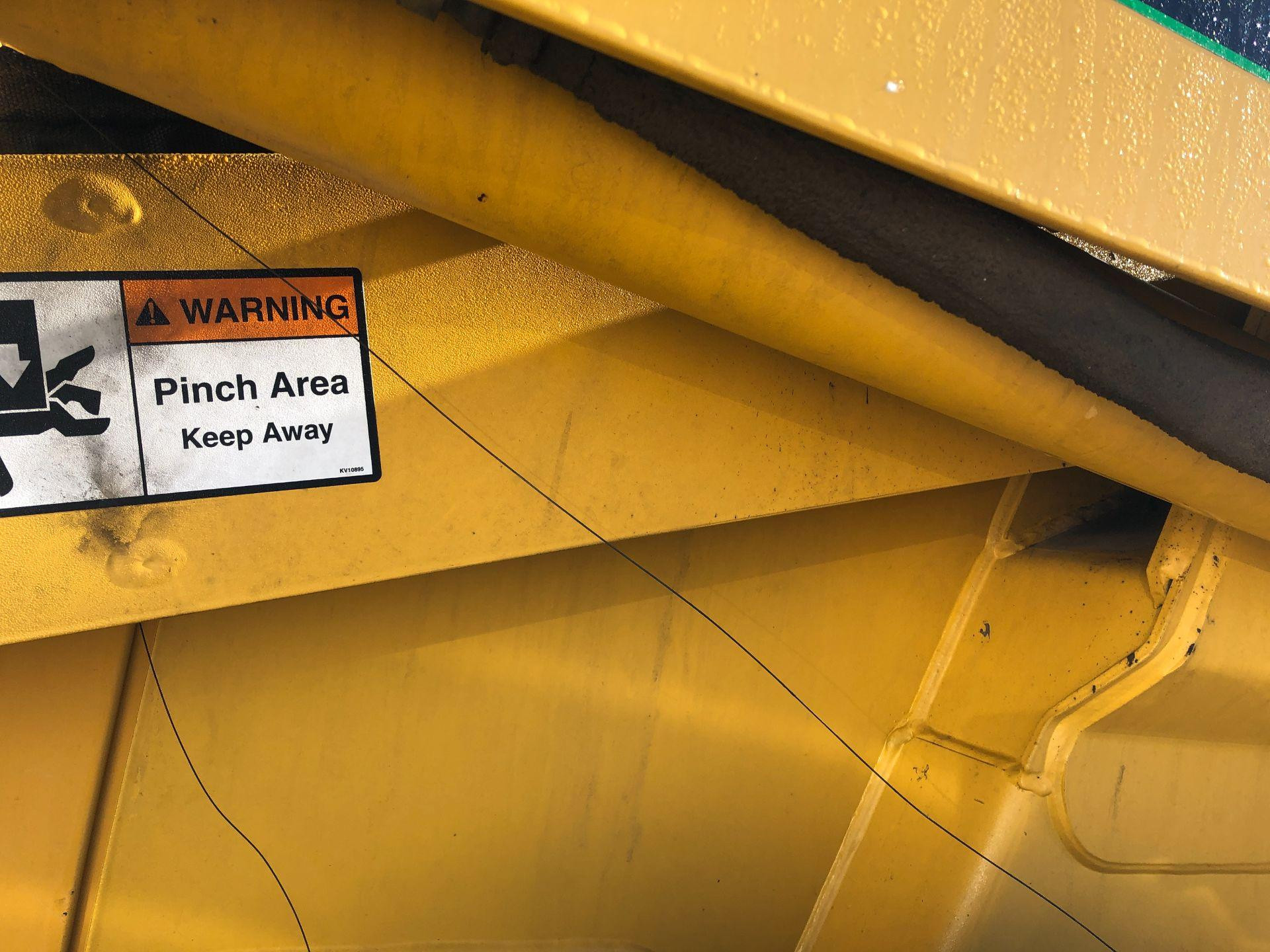 KV22889 | John Deere 280 Linkage for Sale
