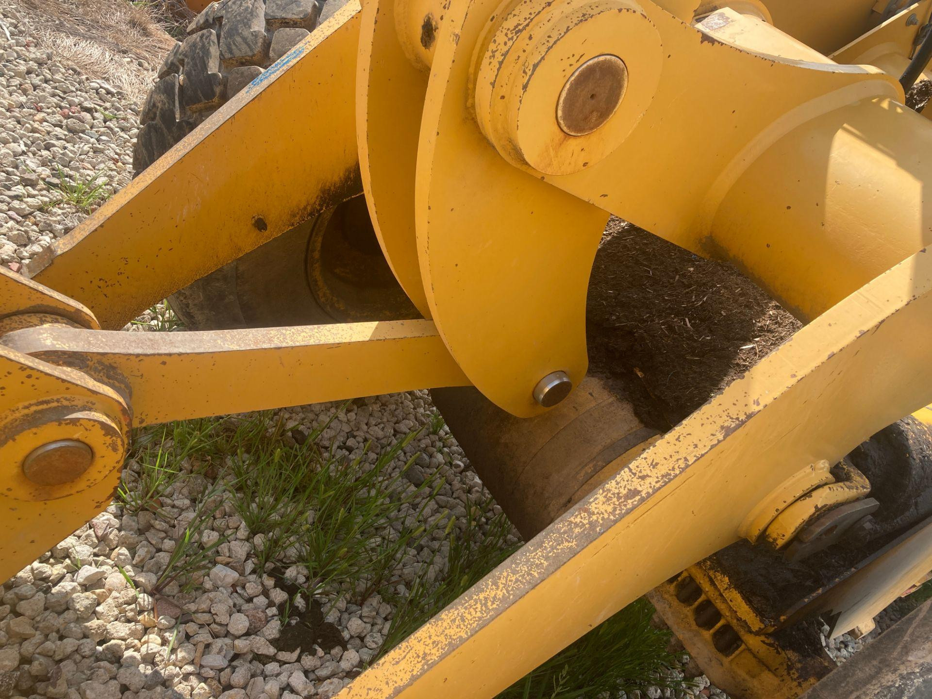 AT340818 | John Deere 624H Linkage for Sale