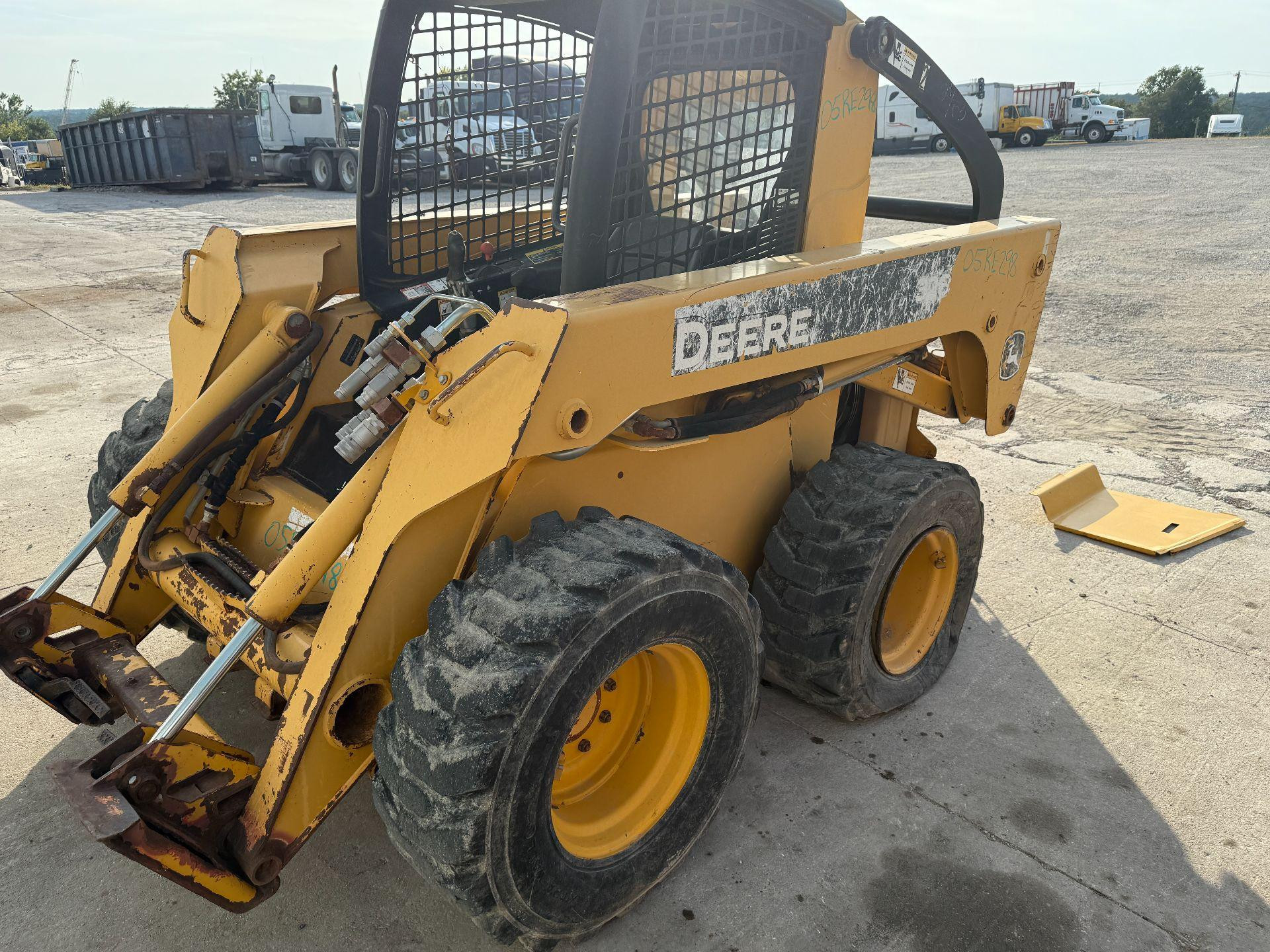 KV26661 | John Deere 328 Loader Arm for Sale