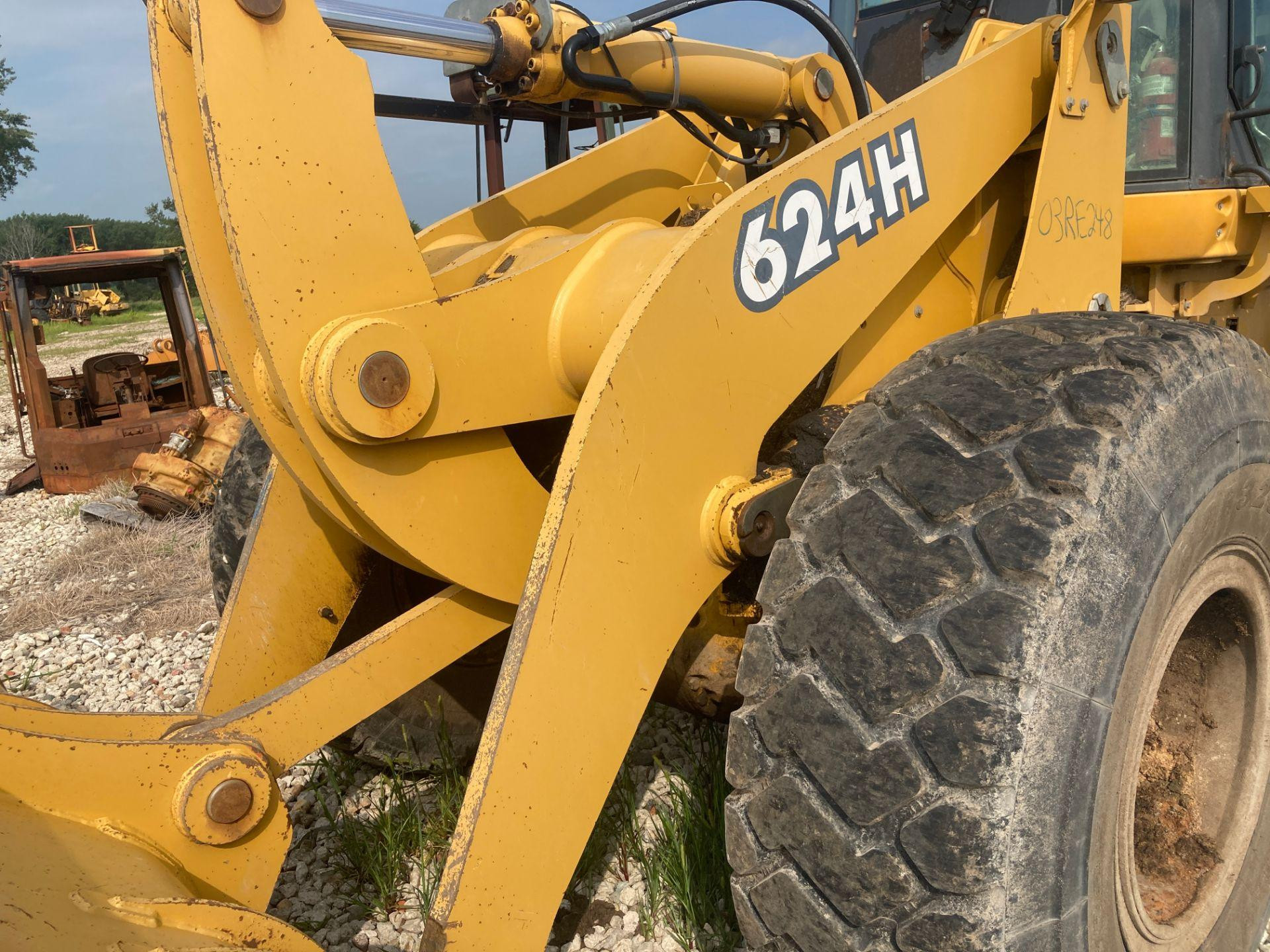 AT389628 | John Deere 624H Loader Arm for Sale