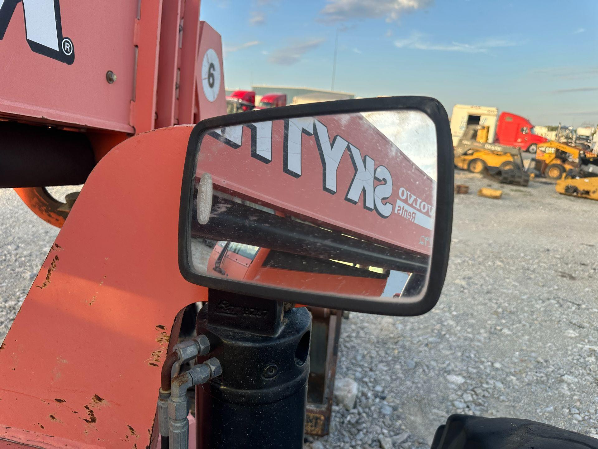 8866348 | Skytrak 6042 Equip Mirror for Sale