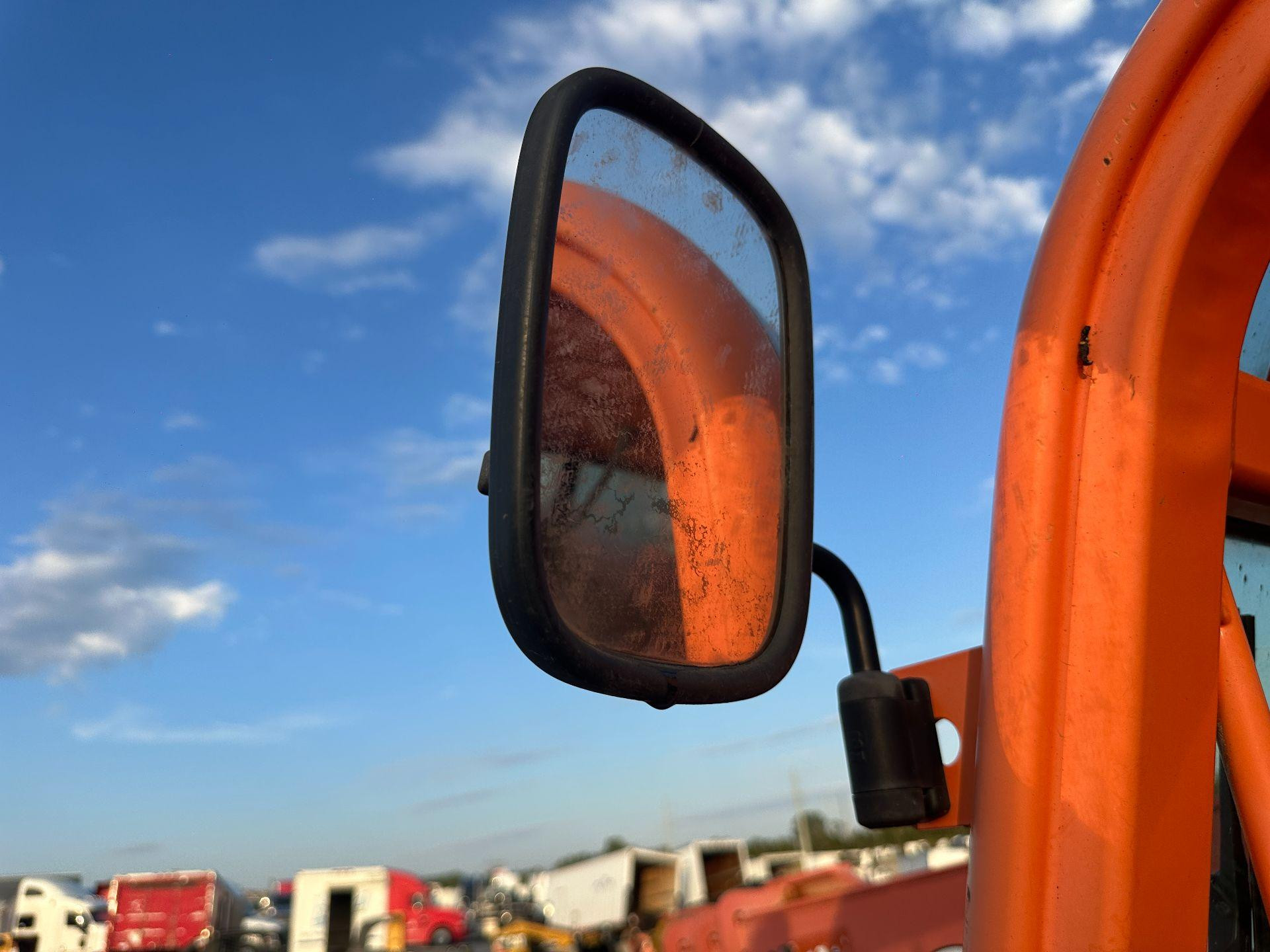 8866530 | Skytrak 6042 Equip Mirror for Sale