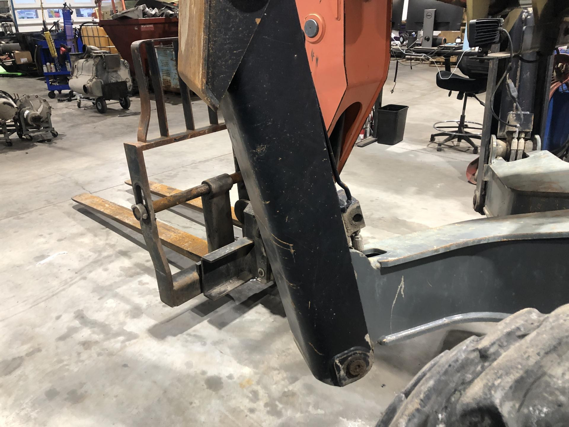 91566050 | JLG G10-55A Outrigger for Sale