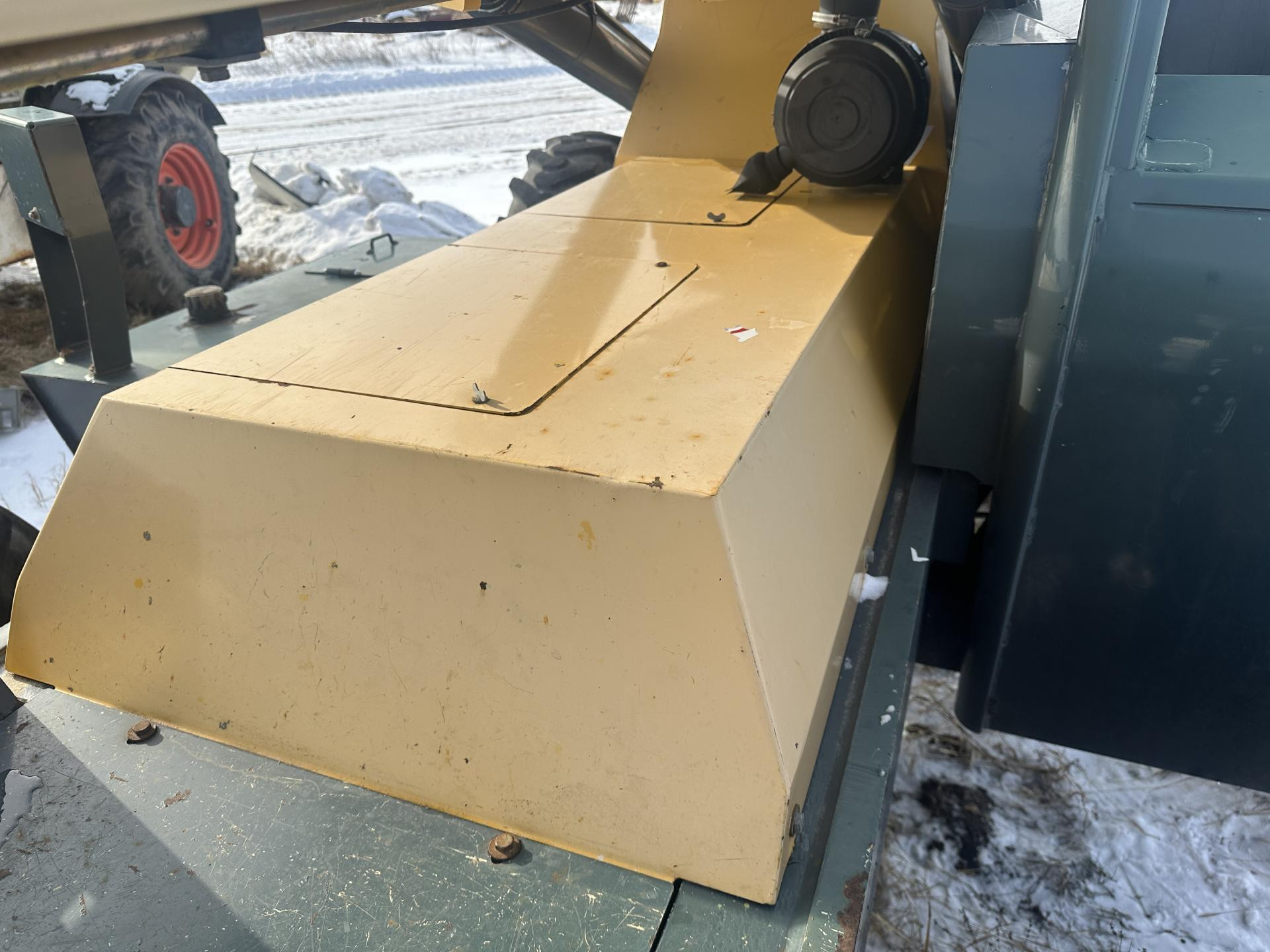 102430 | Gehl RS6-42 Hood for Sale