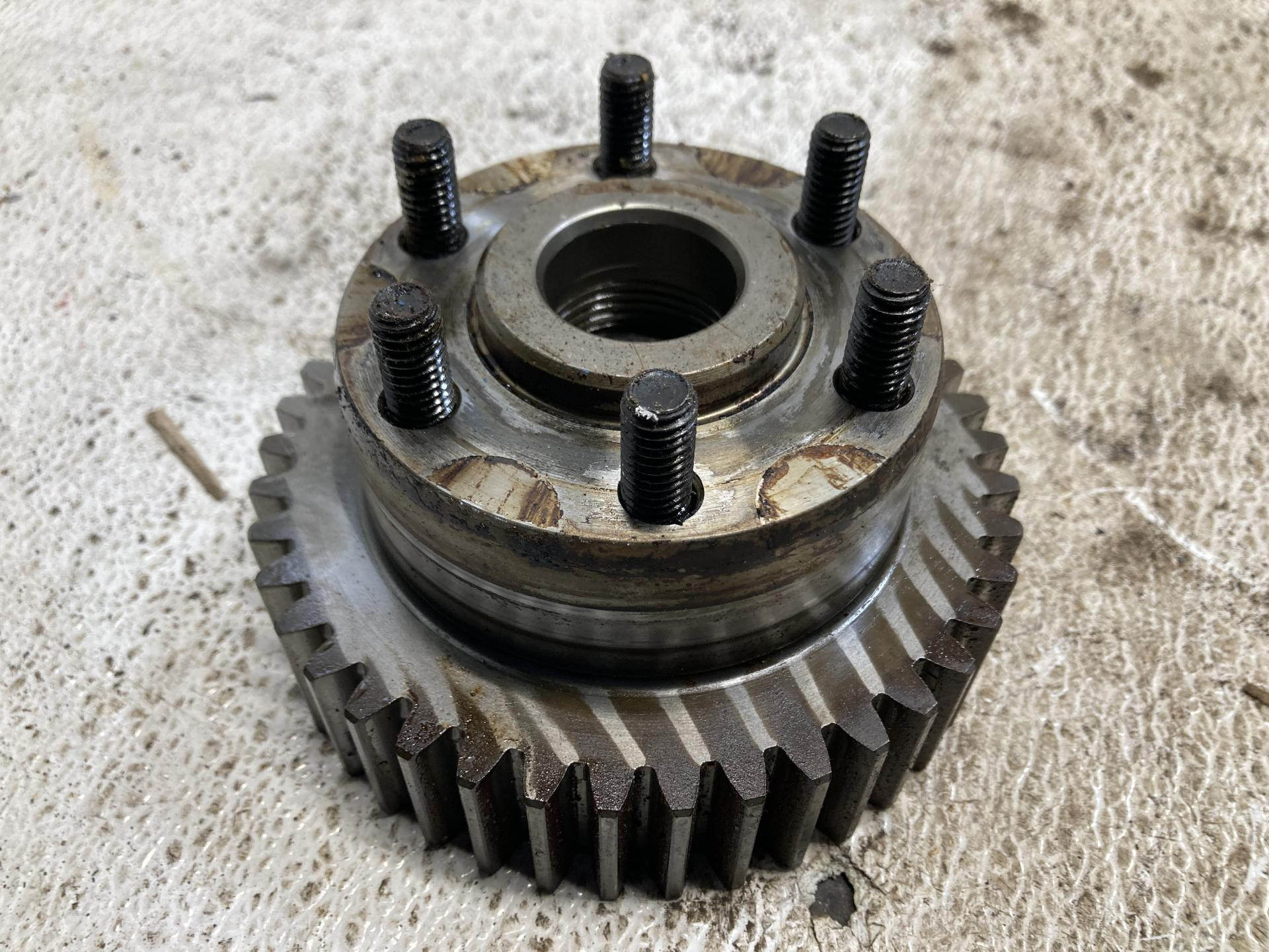 86537618 | New Holland LX985 Pump Mount / Coupler for Sale