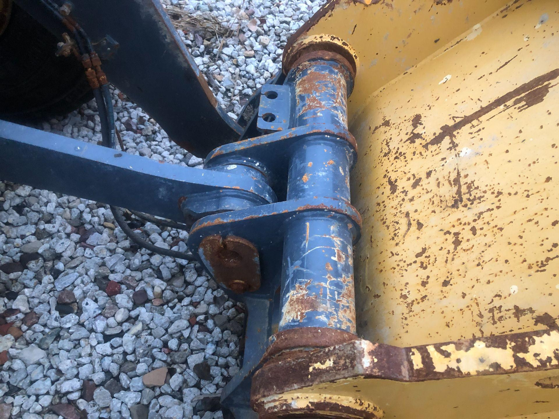 AT351545 | John Deere 544K-II Quick Coupler for Sale