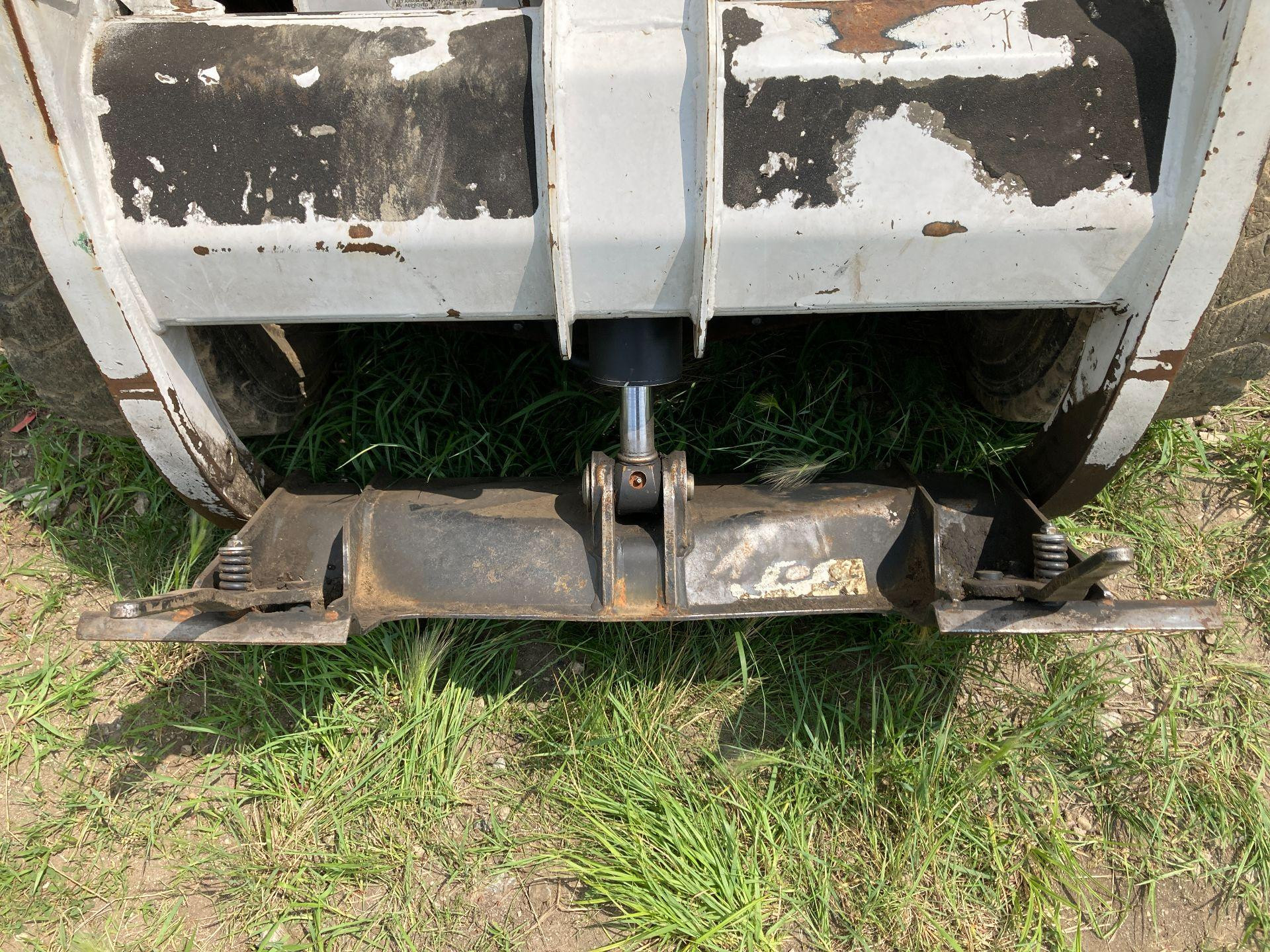 6571744 | Bobcat 753 Quick Coupler for Sale