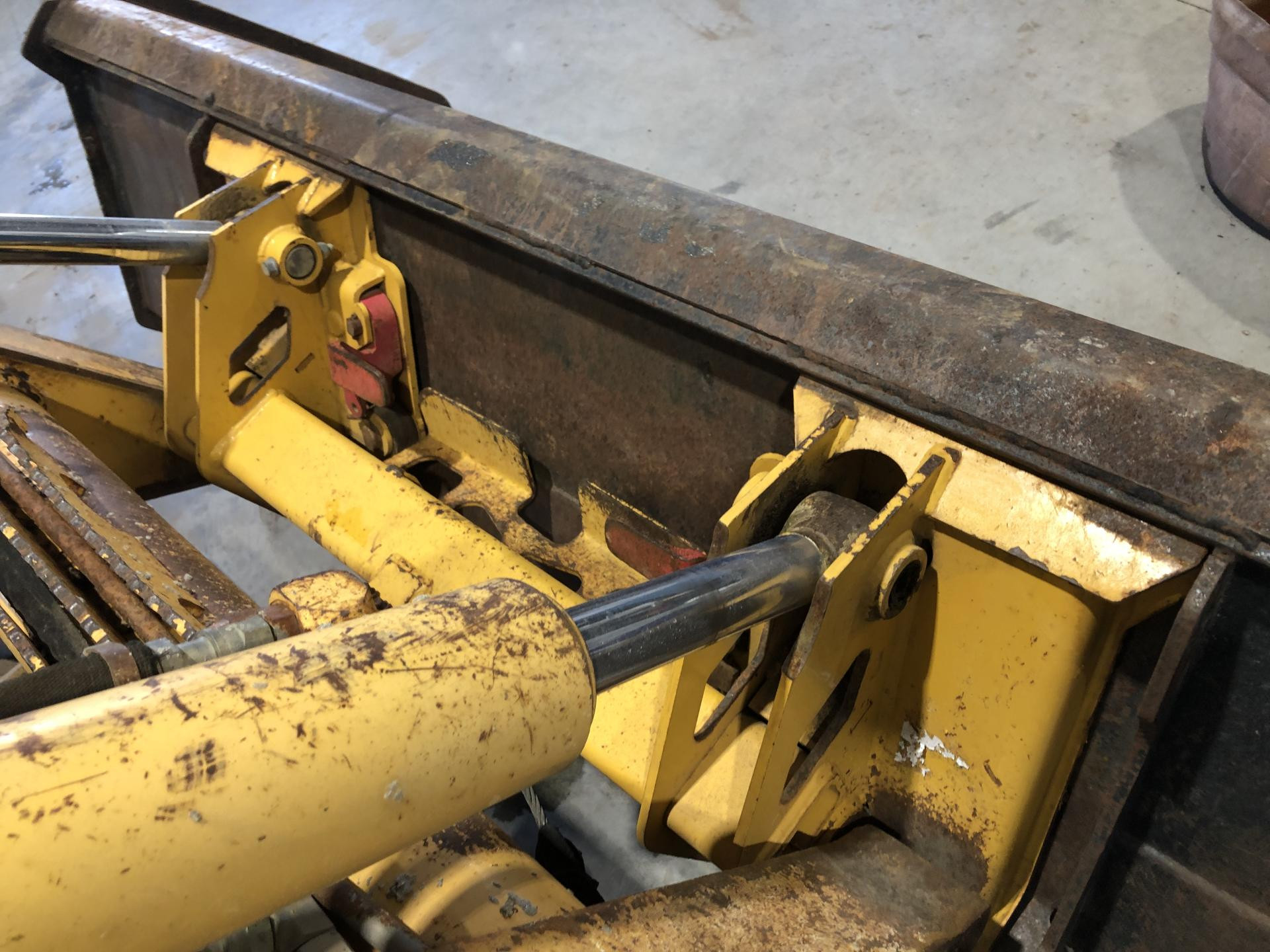 John Deere CT332 Quick Coupler for Sale