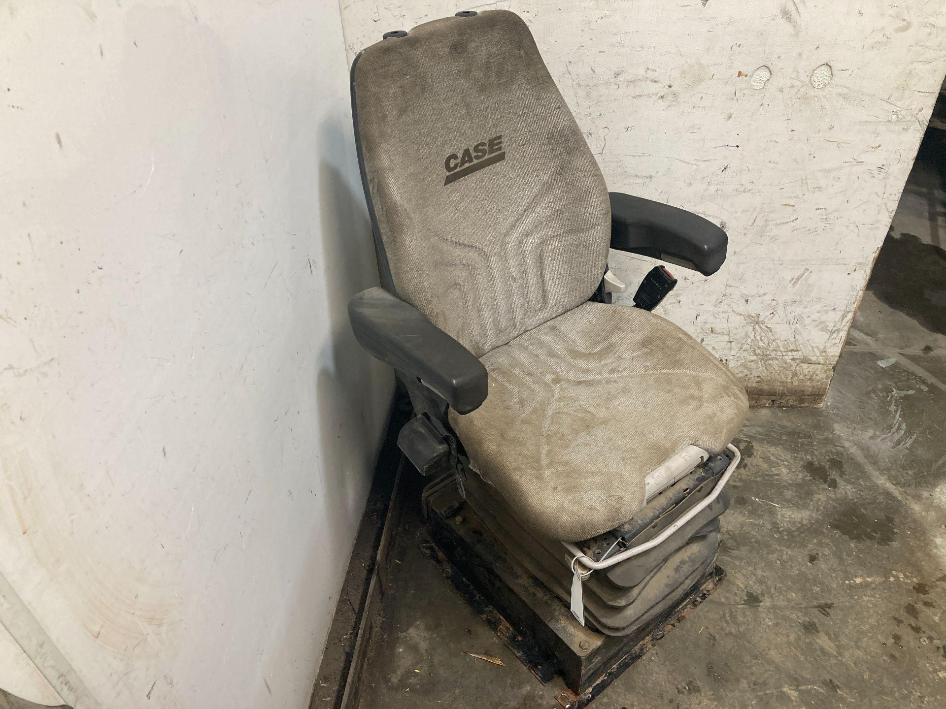 87398039 | Case 621E Seat for Sale