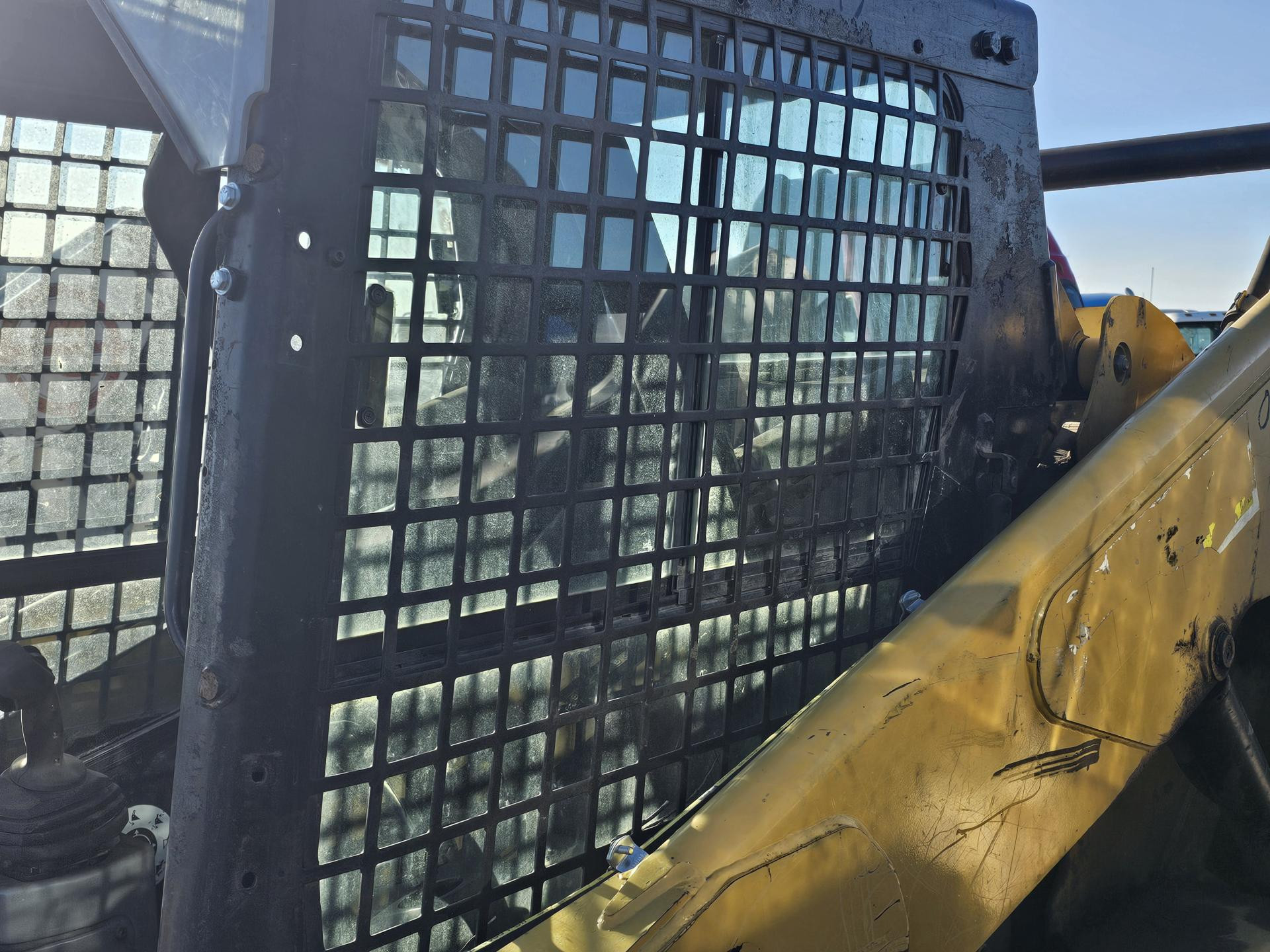 154-7989 | CAT 252 Equip Side Glass for Sale
