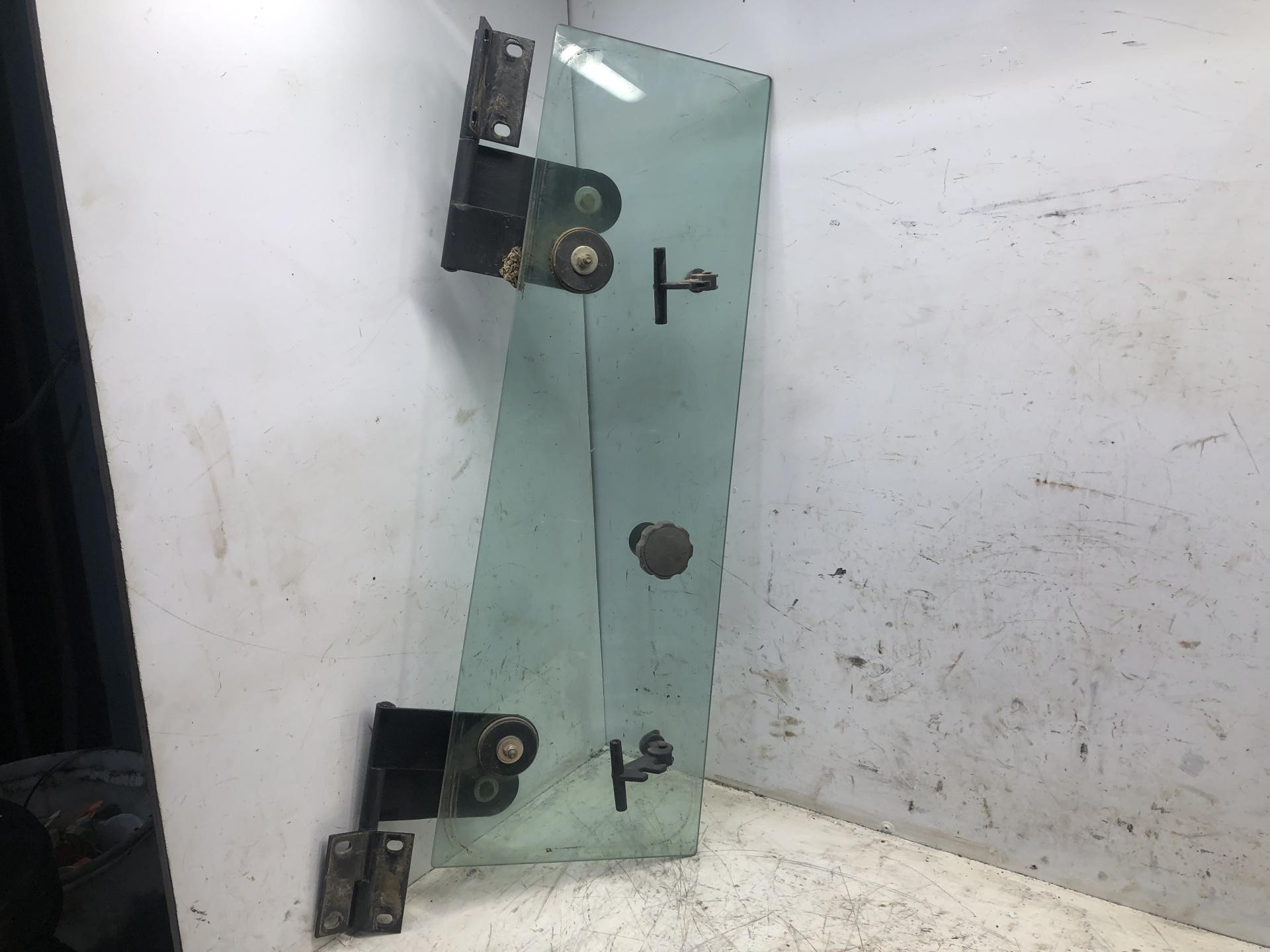 T164706 | John Deere 310SG Equip Side Glass for Sale