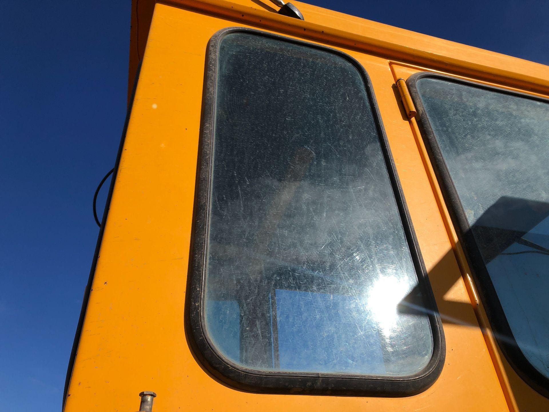 Dresser 850 Equip Side Glass for Sale