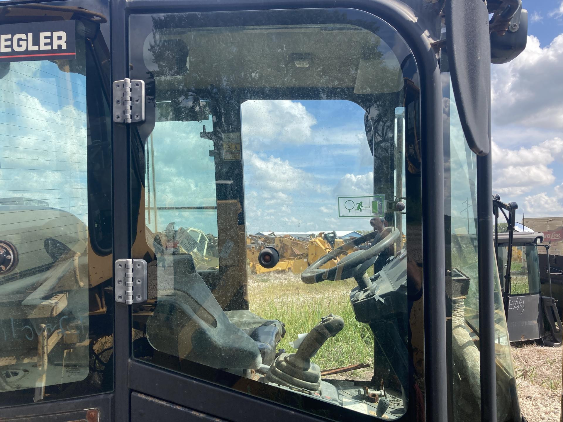 CAT 904H Equip Side Glass for Sale