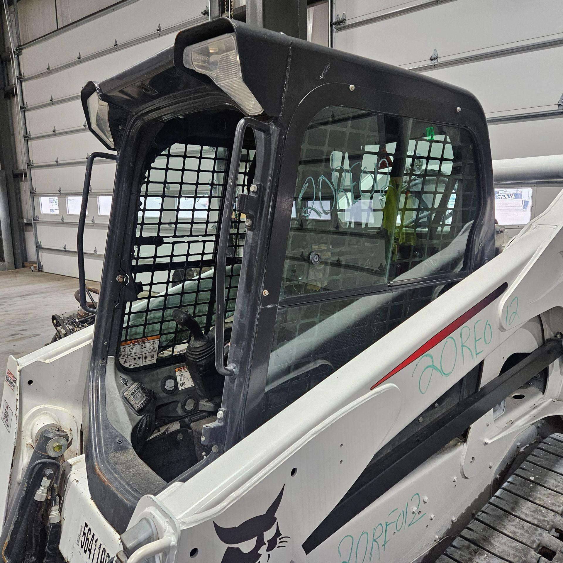 7442382 | Bobcat T770 Equip Side Glass for Sale