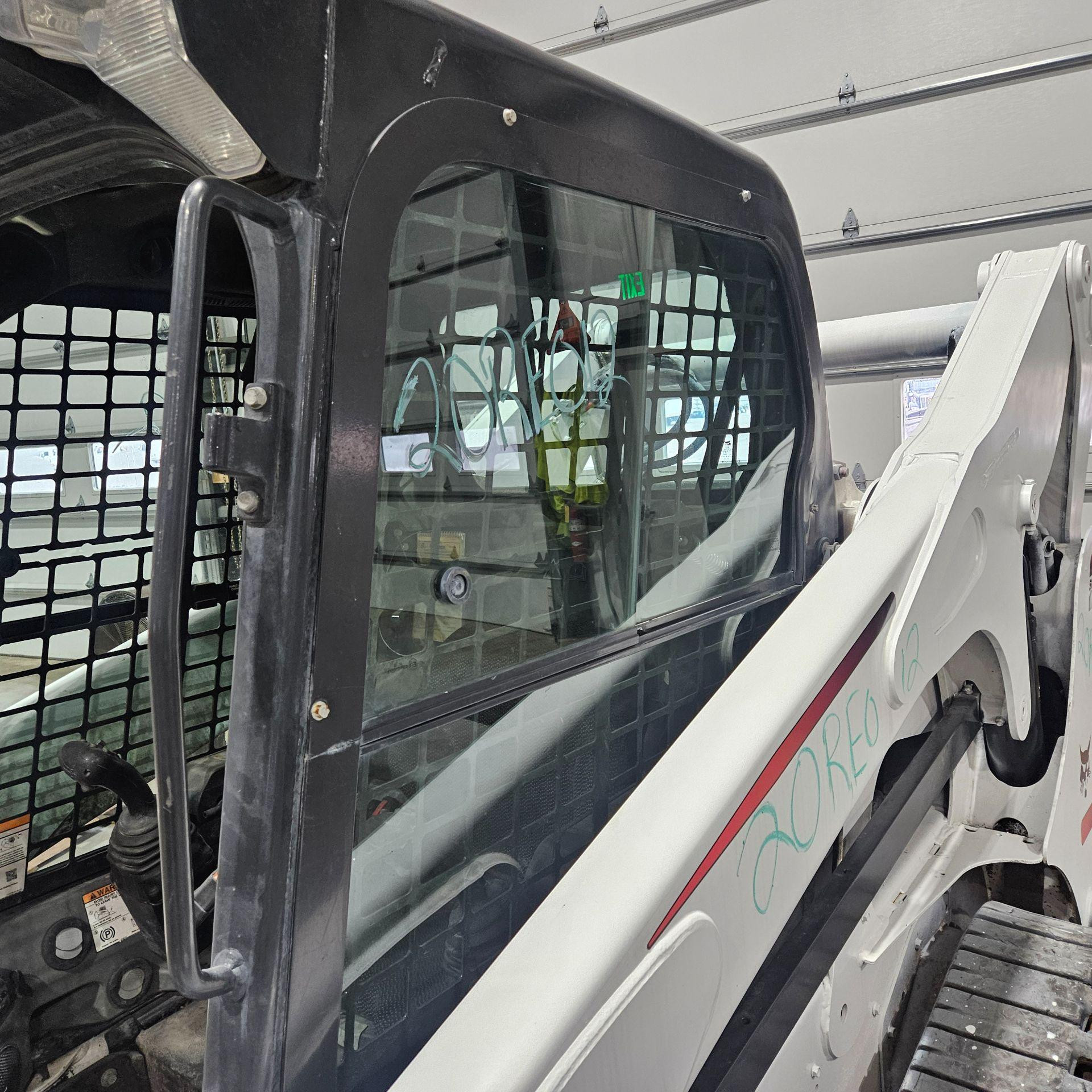 7442382 | Bobcat T770 Equip Side Glass for Sale