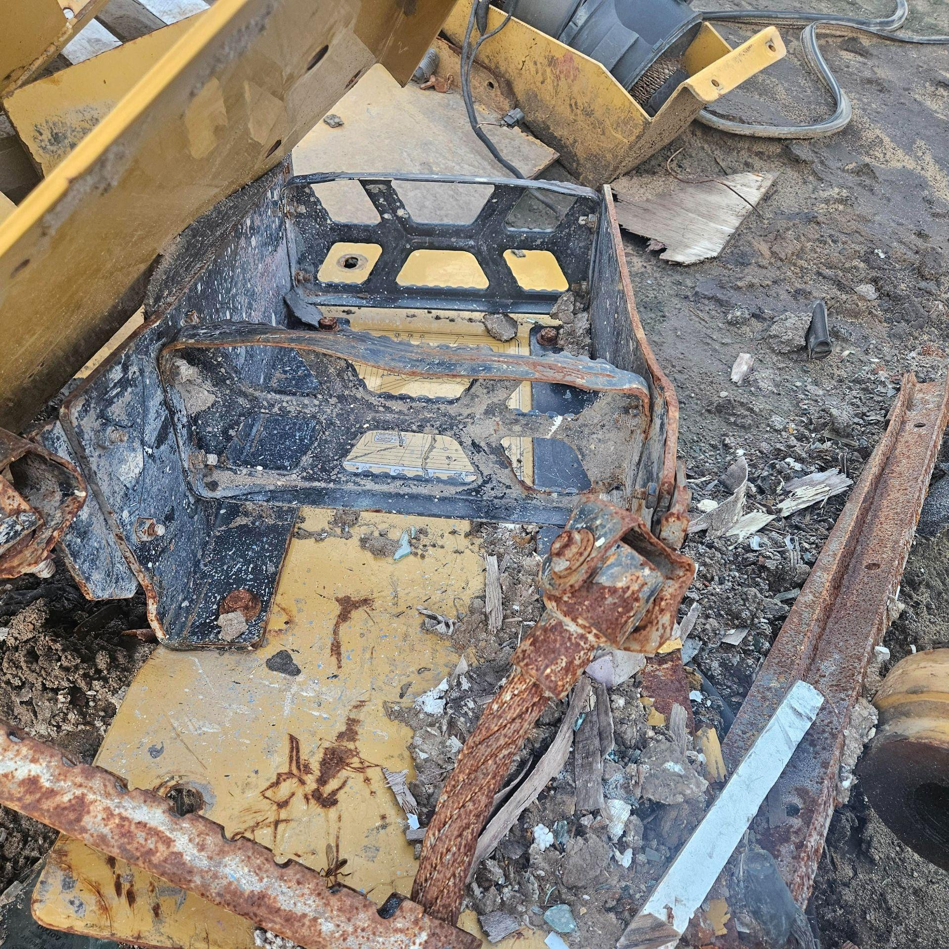 CAT 950M Step for Sale