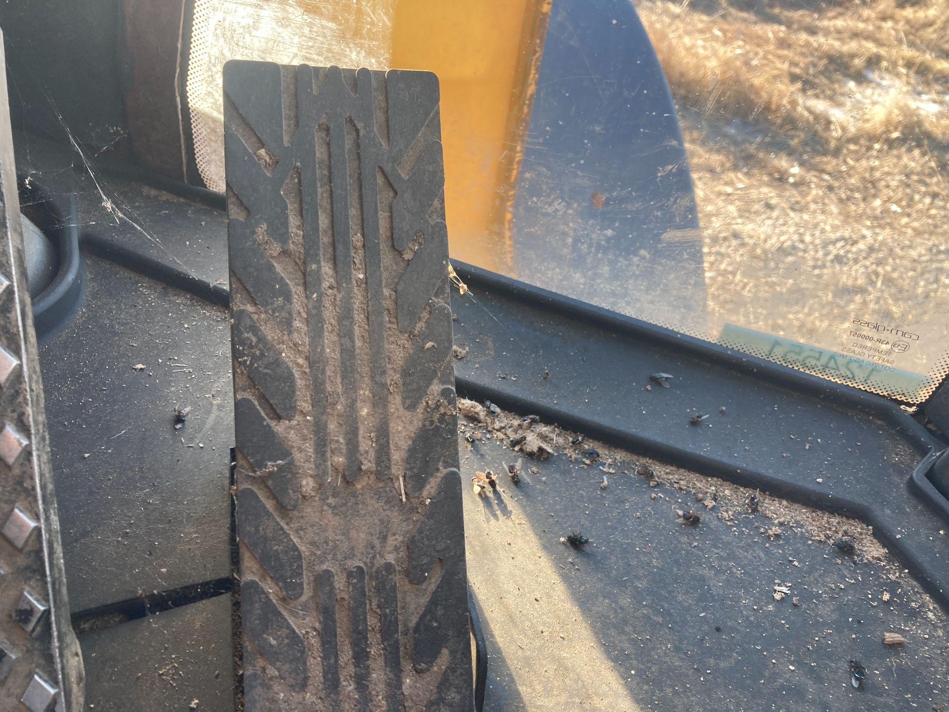 AT521658 | John Deere 444K Pedal for Sale