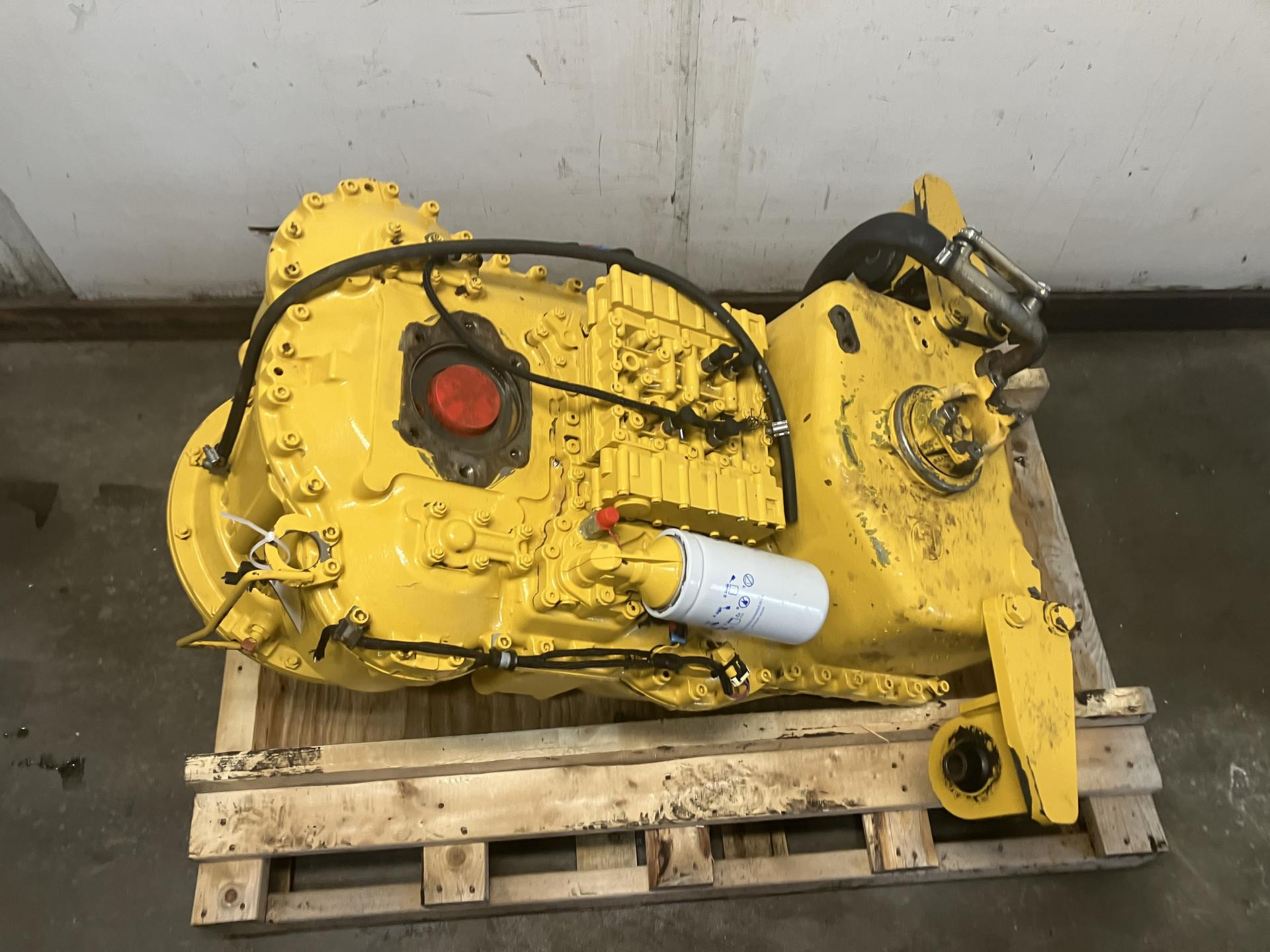 AT227784 | John Deere 624J Transmission for Sale