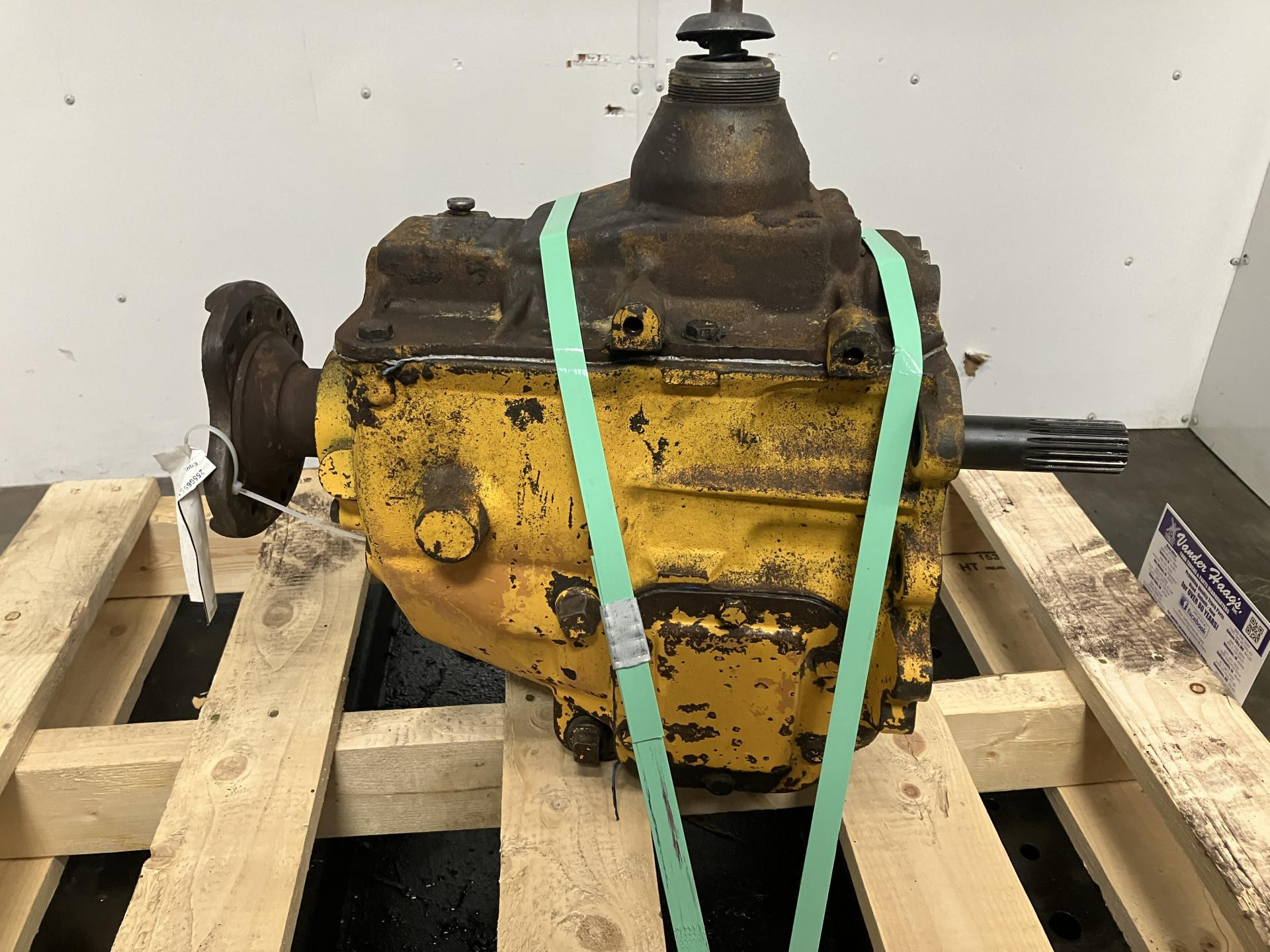 T19-1 | Case 680E Transmission for Sale