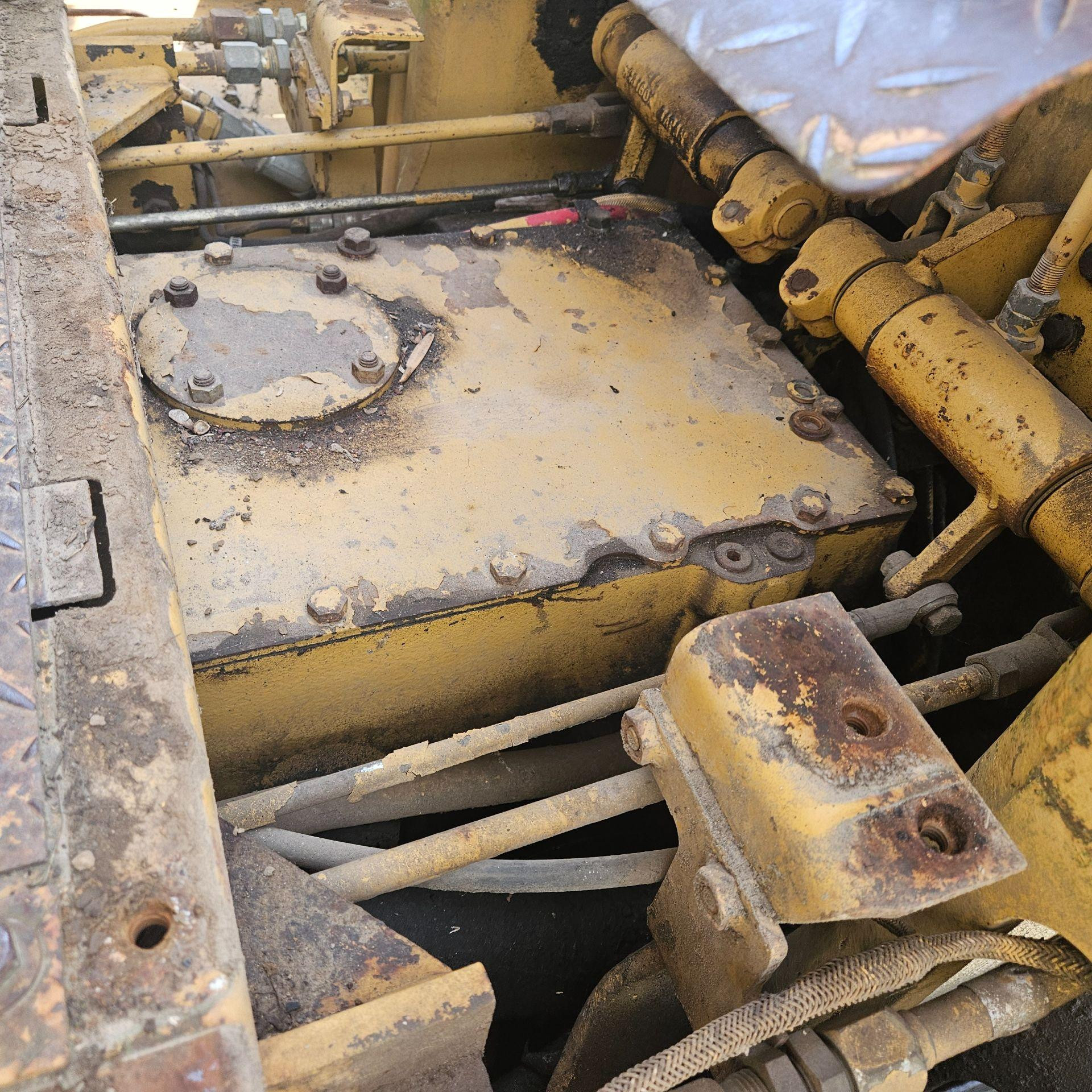 9P-5695 | CAT 931C Transmission for Sale