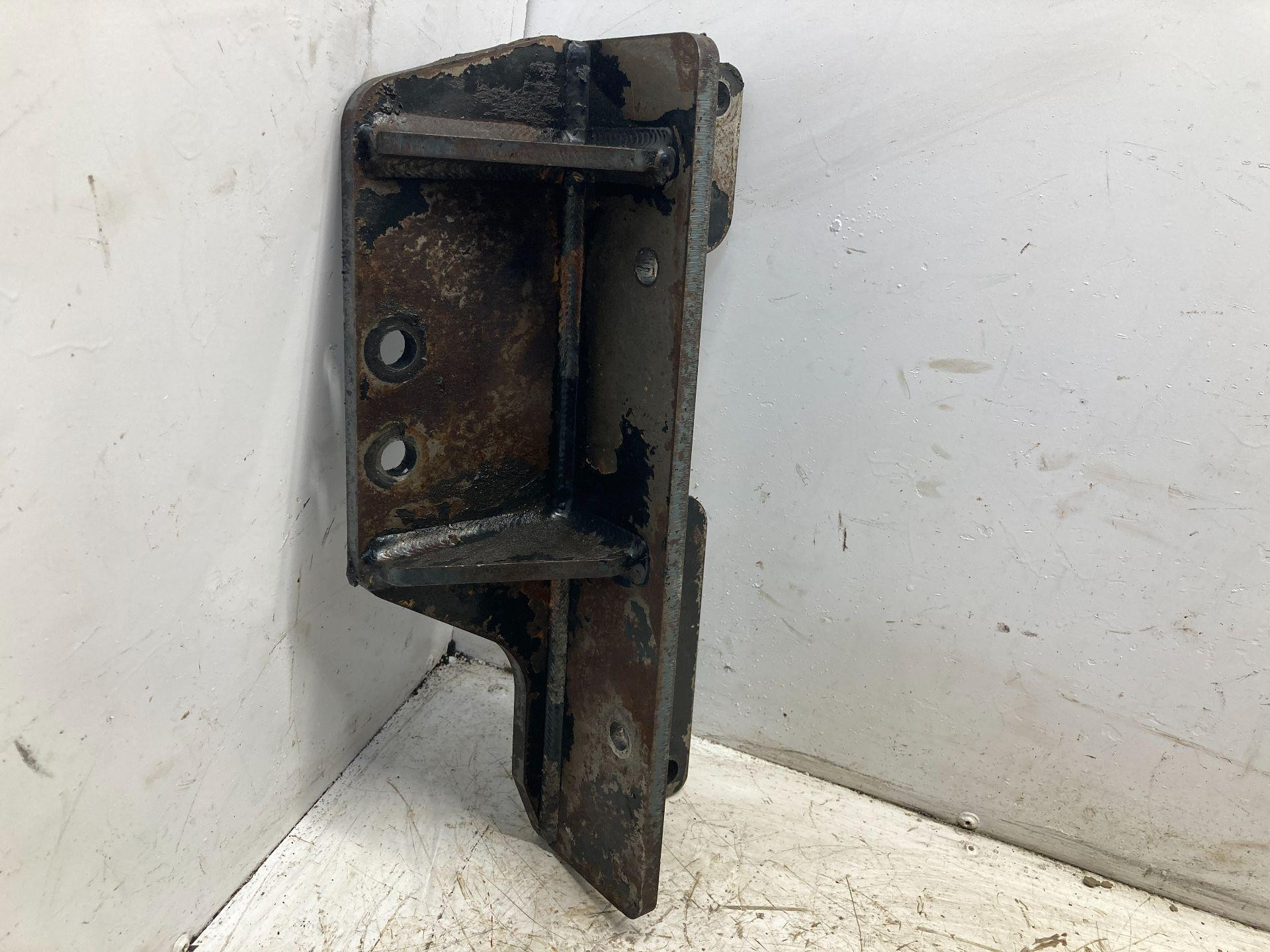 CAT TL943 Equip Transmission Support Bracket for Sale