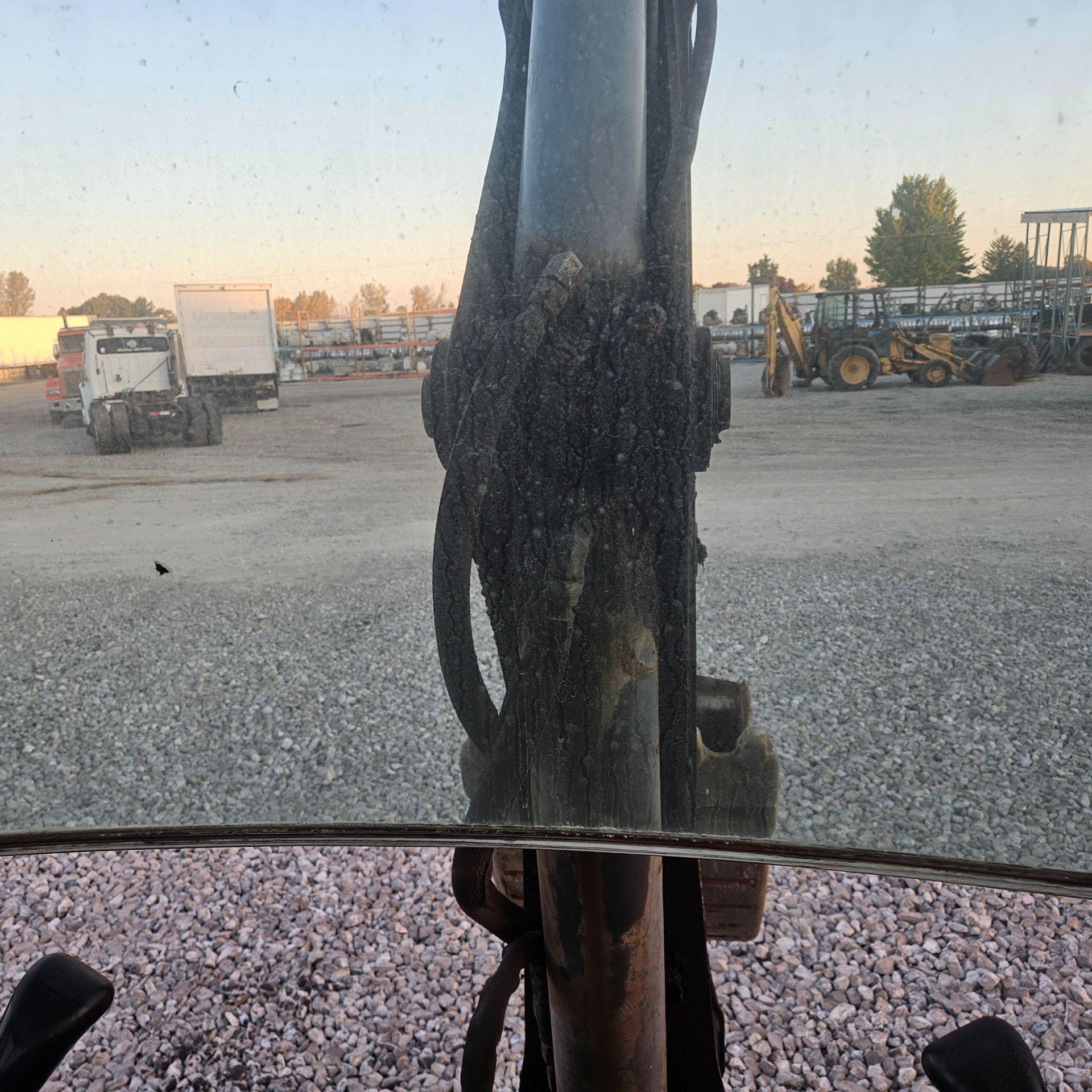 AT489146 | John Deere 410J Back Glass for Sale