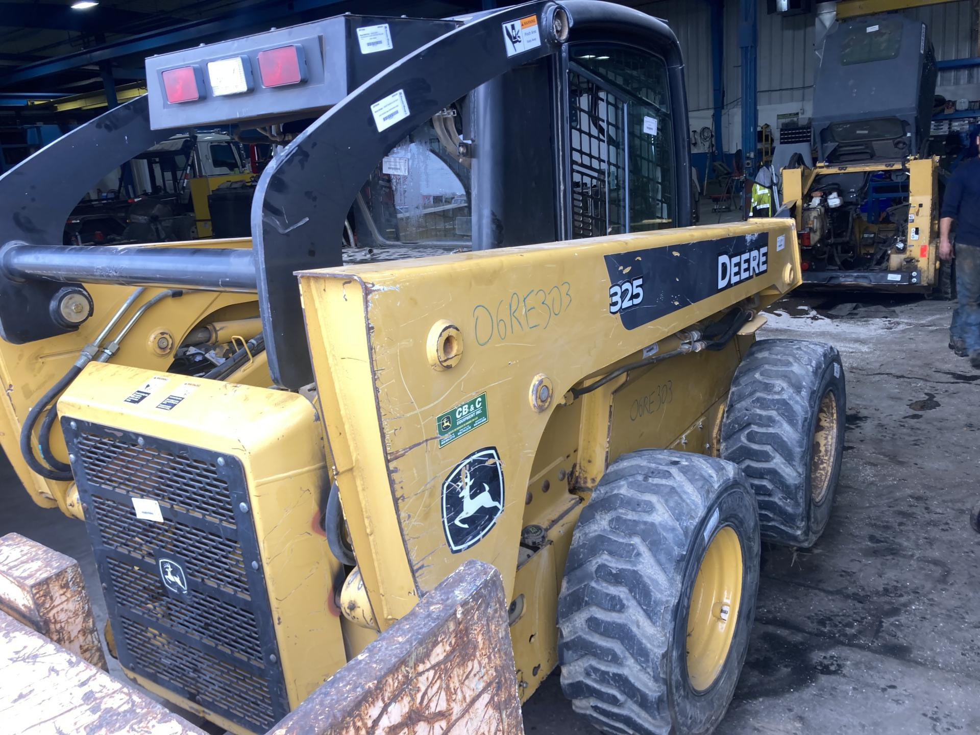 John Deere 325 Equipment Parts Unit for Sale