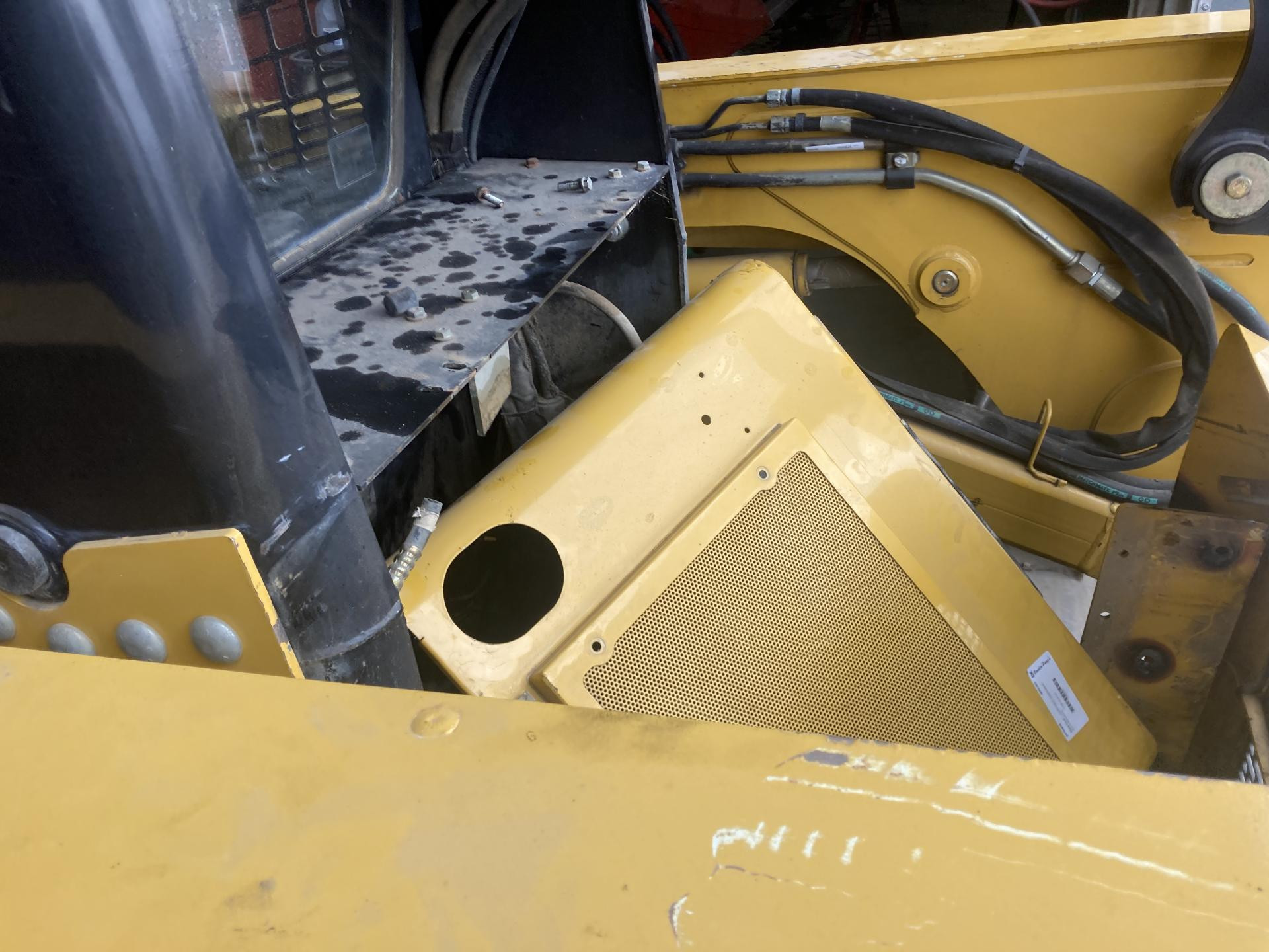 John Deere 325 Equipment Parts Unit for Sale