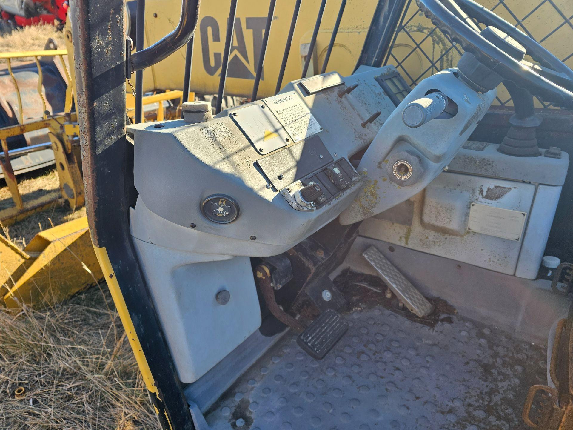 8I-5561 | CAT TH63 Euip Dash Assem for Sale
