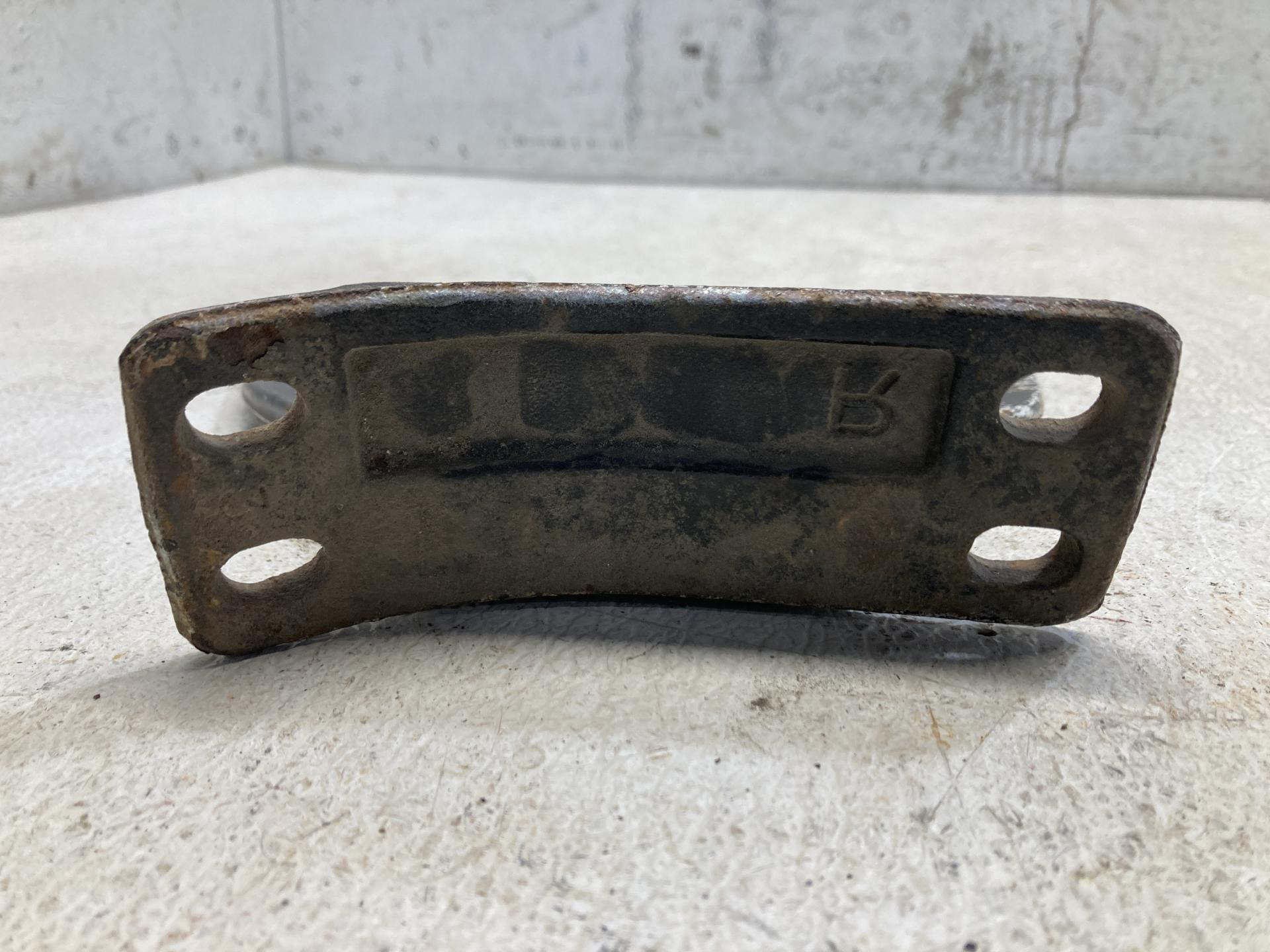 14-15638R | Peterbilt 379 Exhaust Bracket for Sale