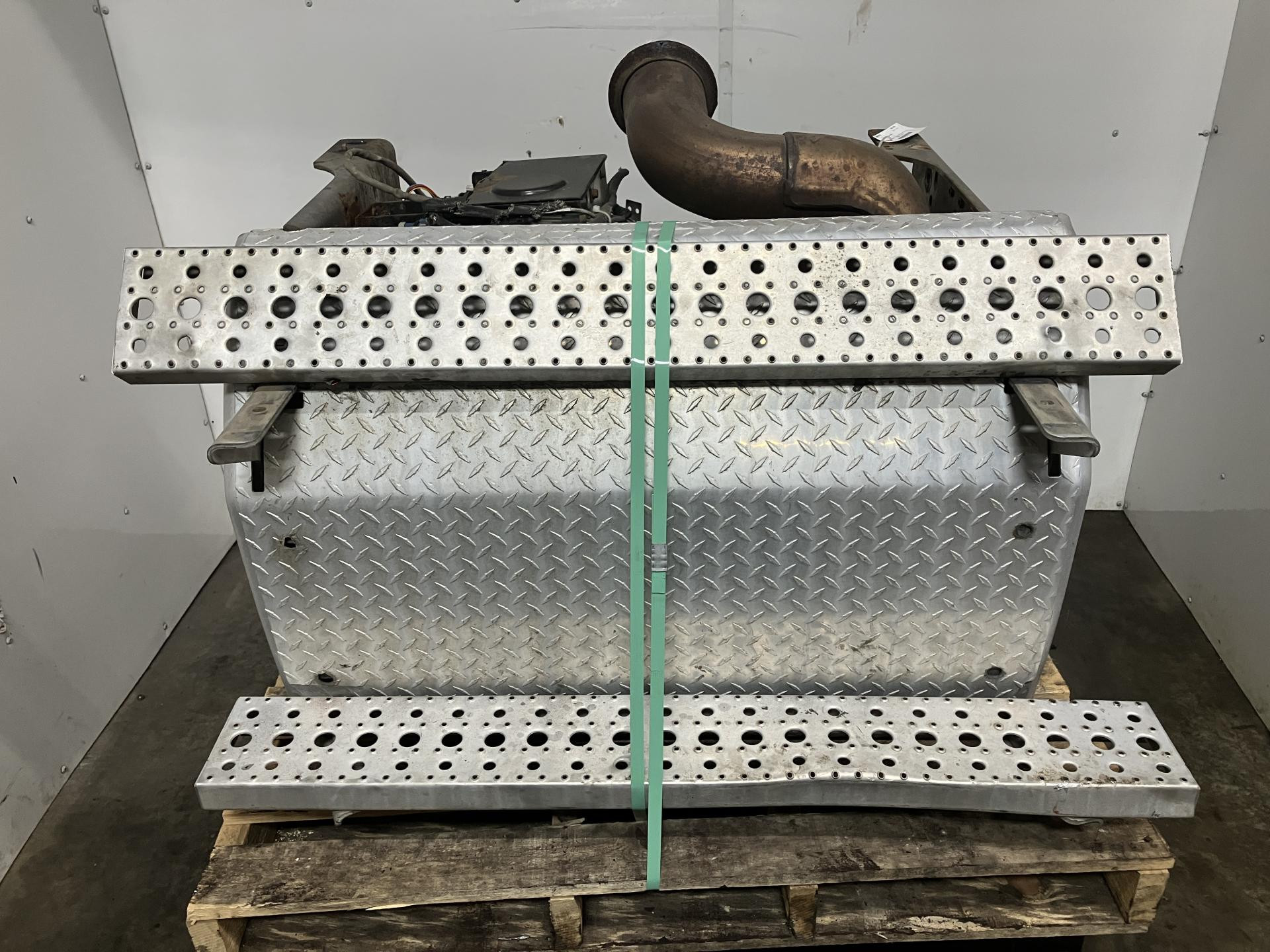 A0024902492 | Detroit DD13 DPF | Diesel Particulate Filter for Sale