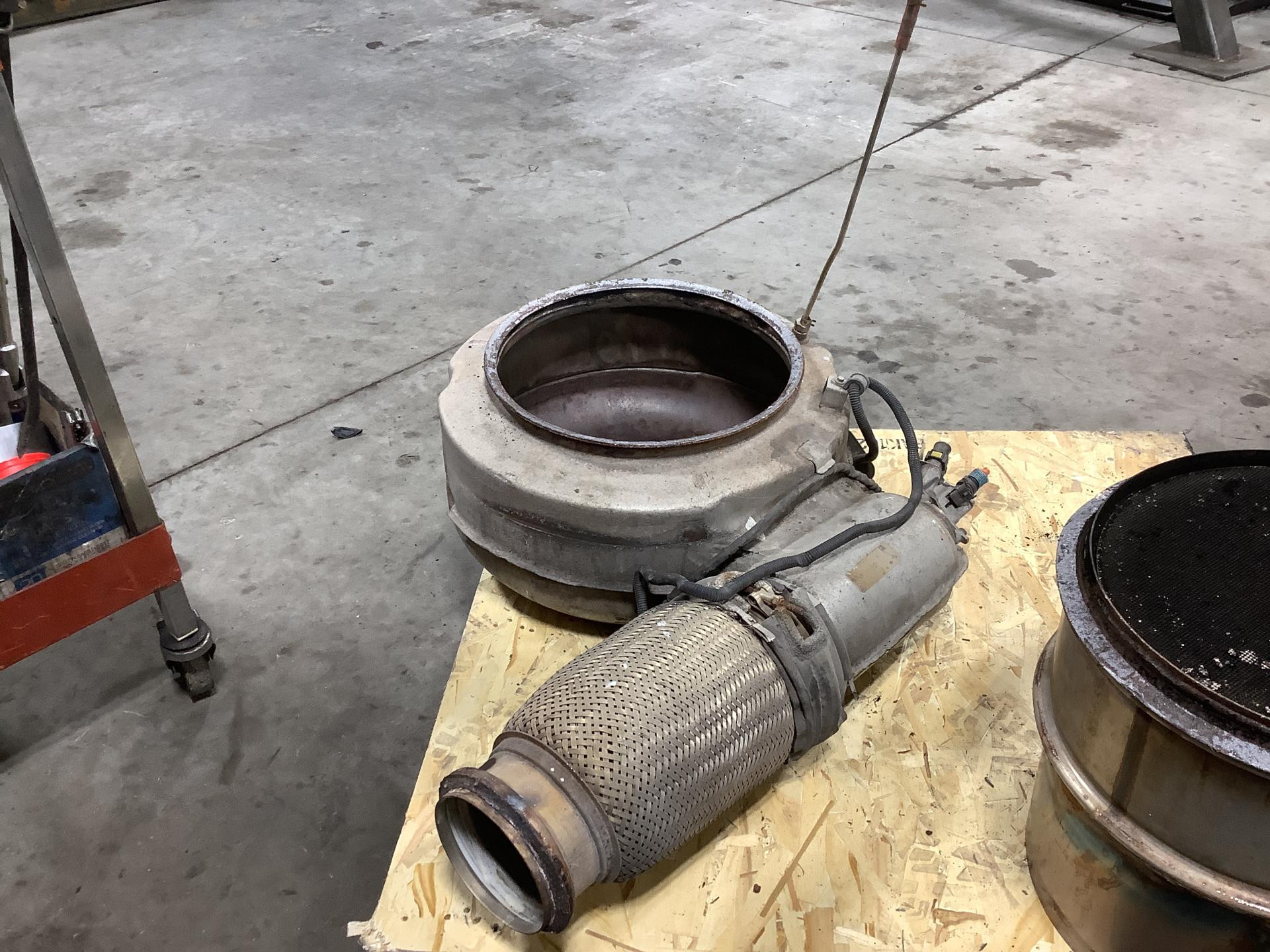 Mack MP8 DPF | Diesel Particulate Filter for Sale