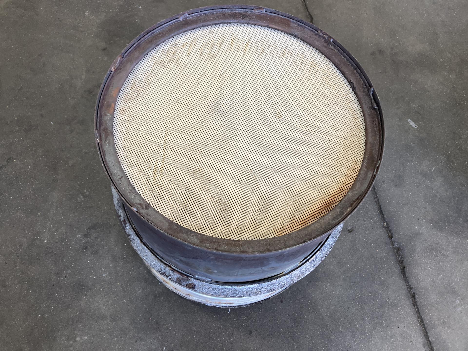 21212431 | Mack MP7 Exhaust DPF Filter for Sale
