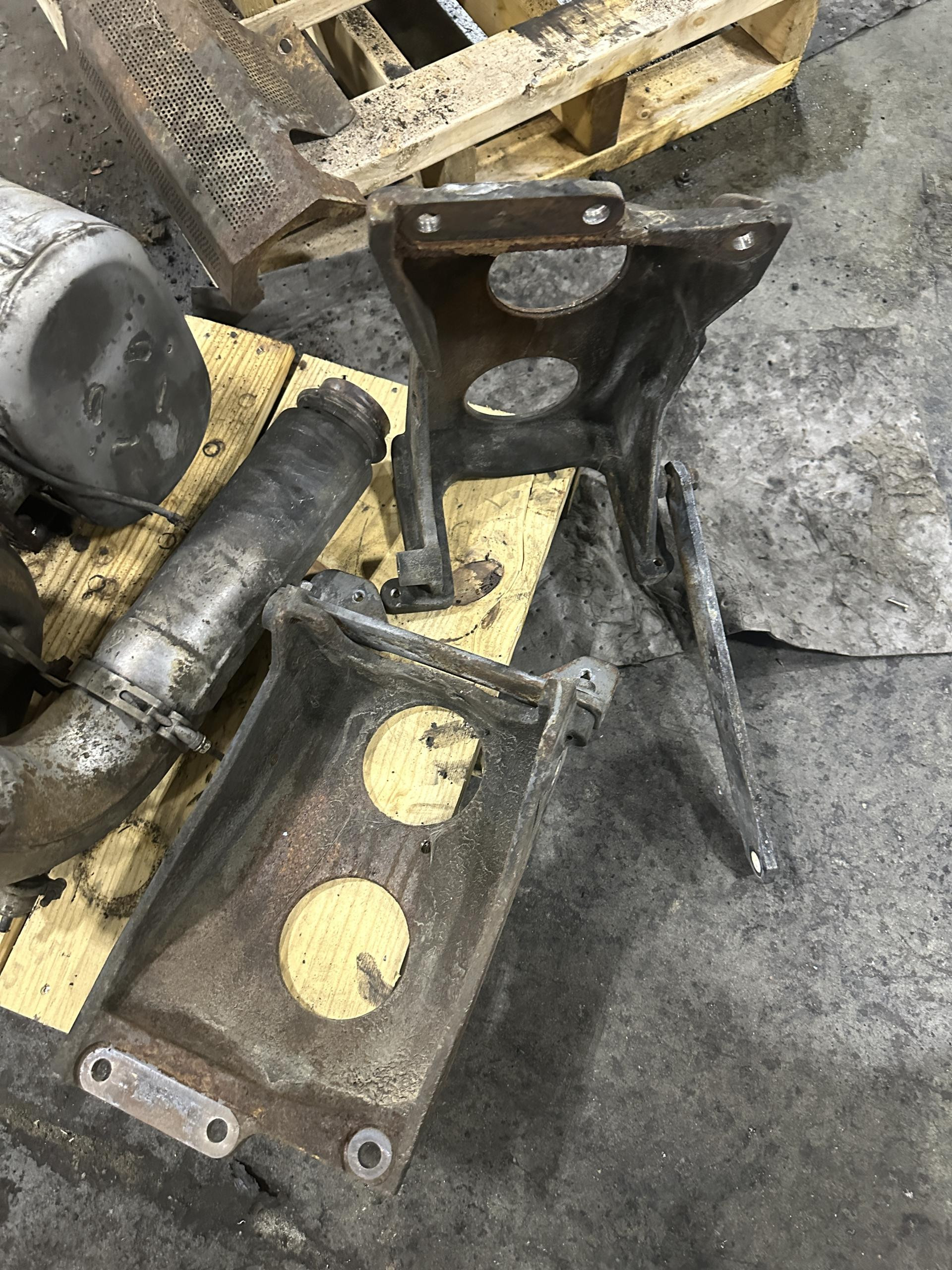 482-8376 482-8377 | CAT 299D2 XHP Exhaust DPF Misc Parts for Sale