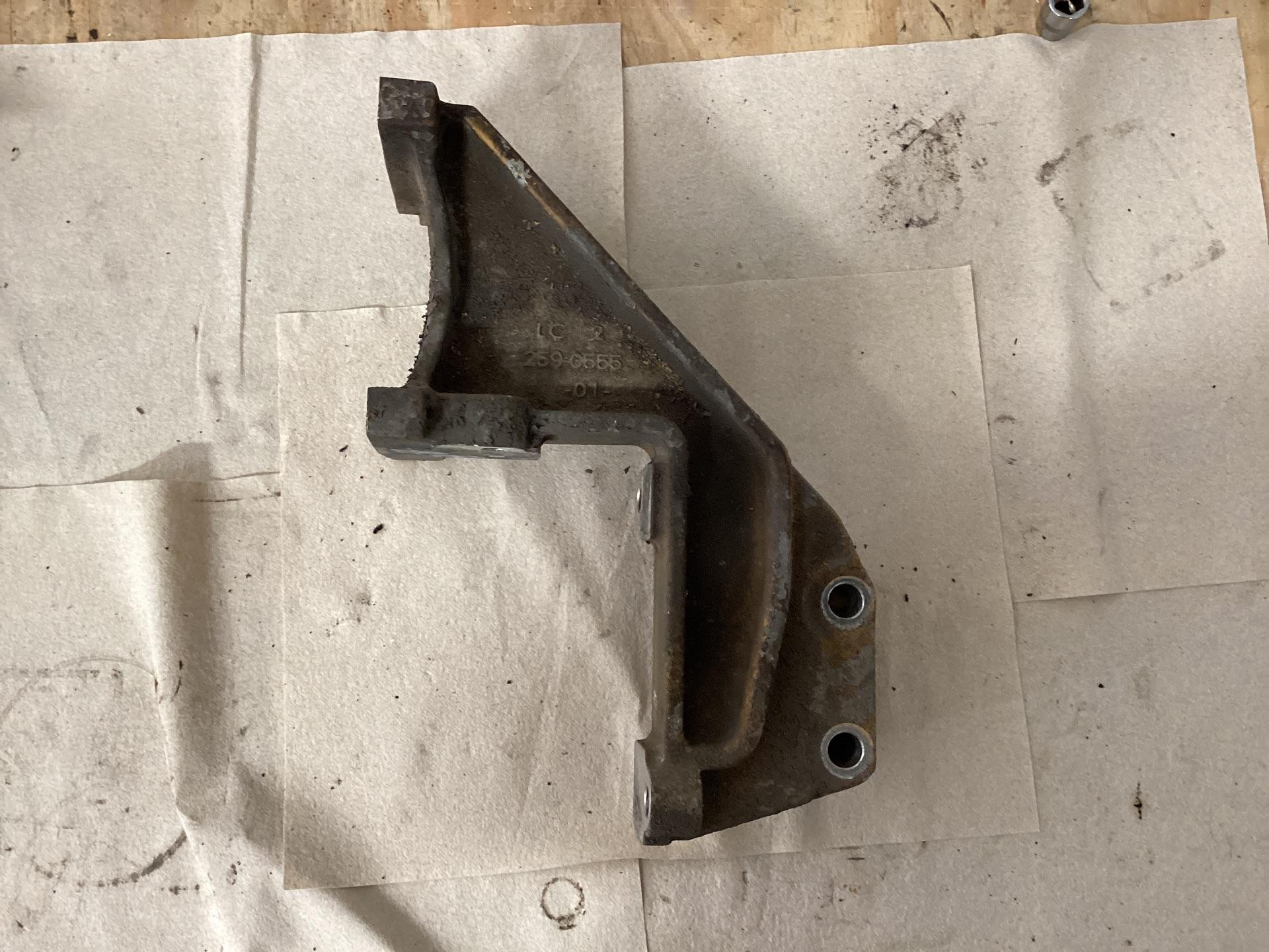 259-0555 | CAT C15 Engine Bracket for Sale
