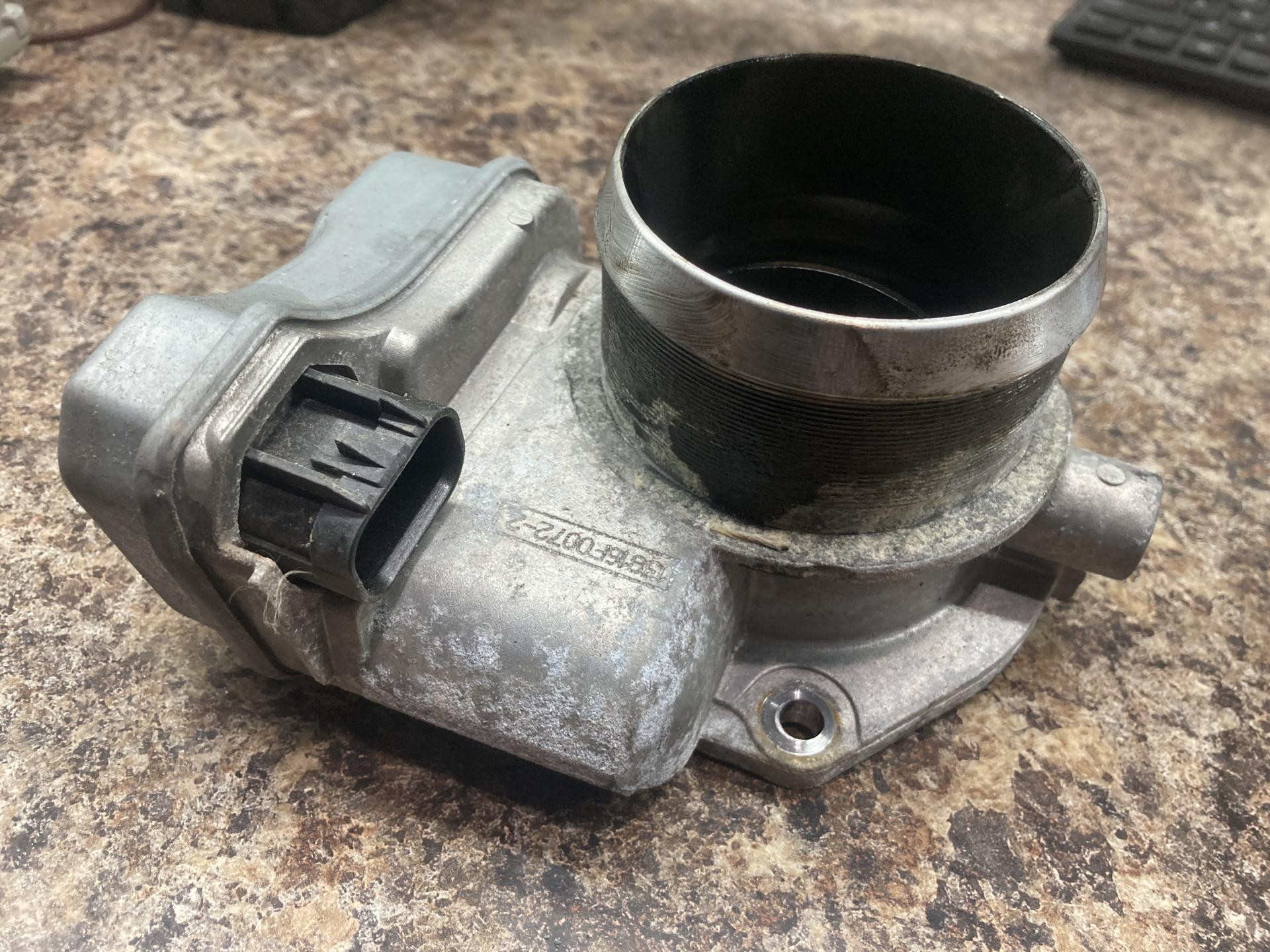 1872145C1 | International MAXXFORCE DT Engine Throttle Body Assembly for Sa