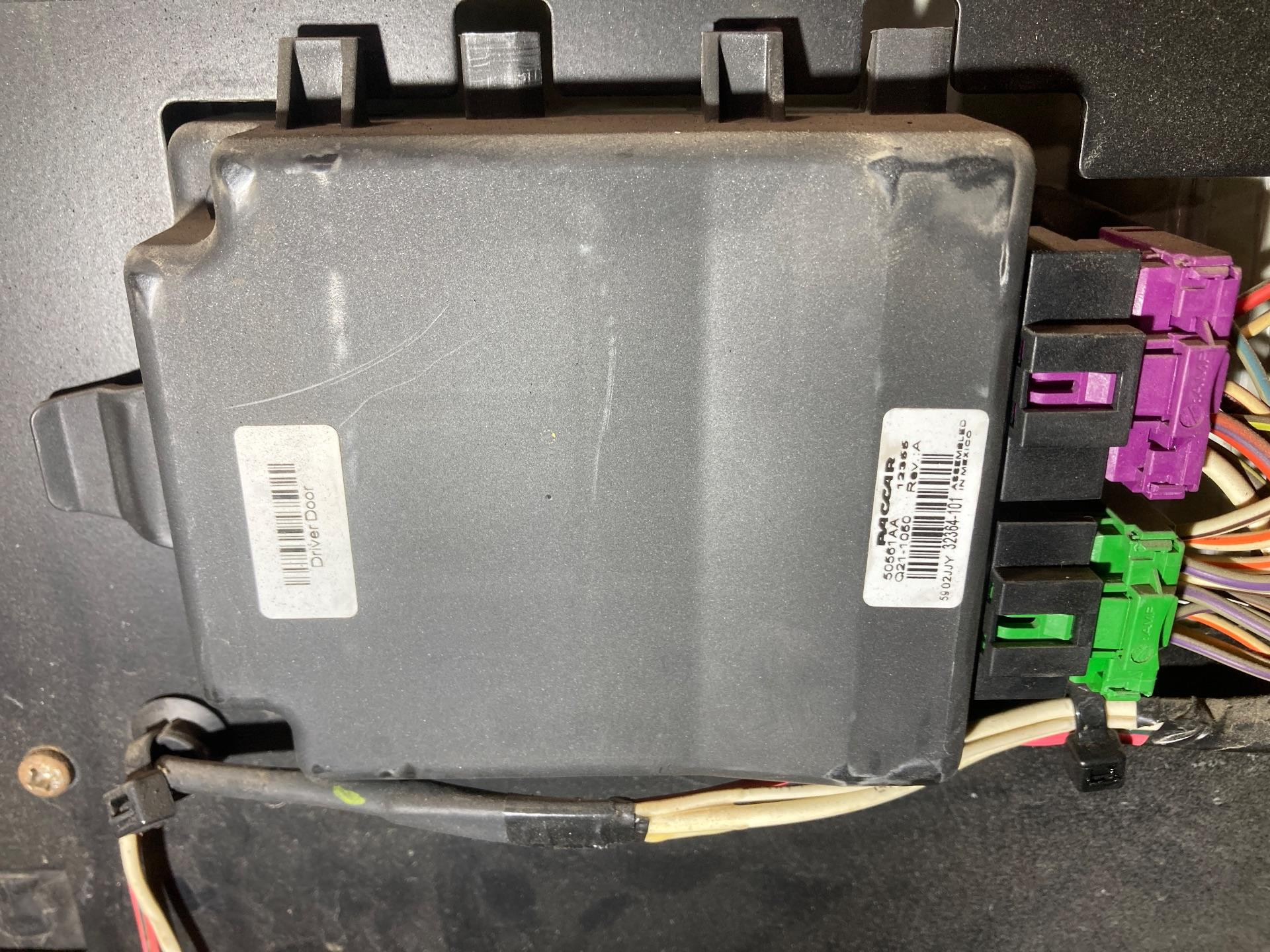 Q21-1050 | Kenworth T370 Door, Module for Sale