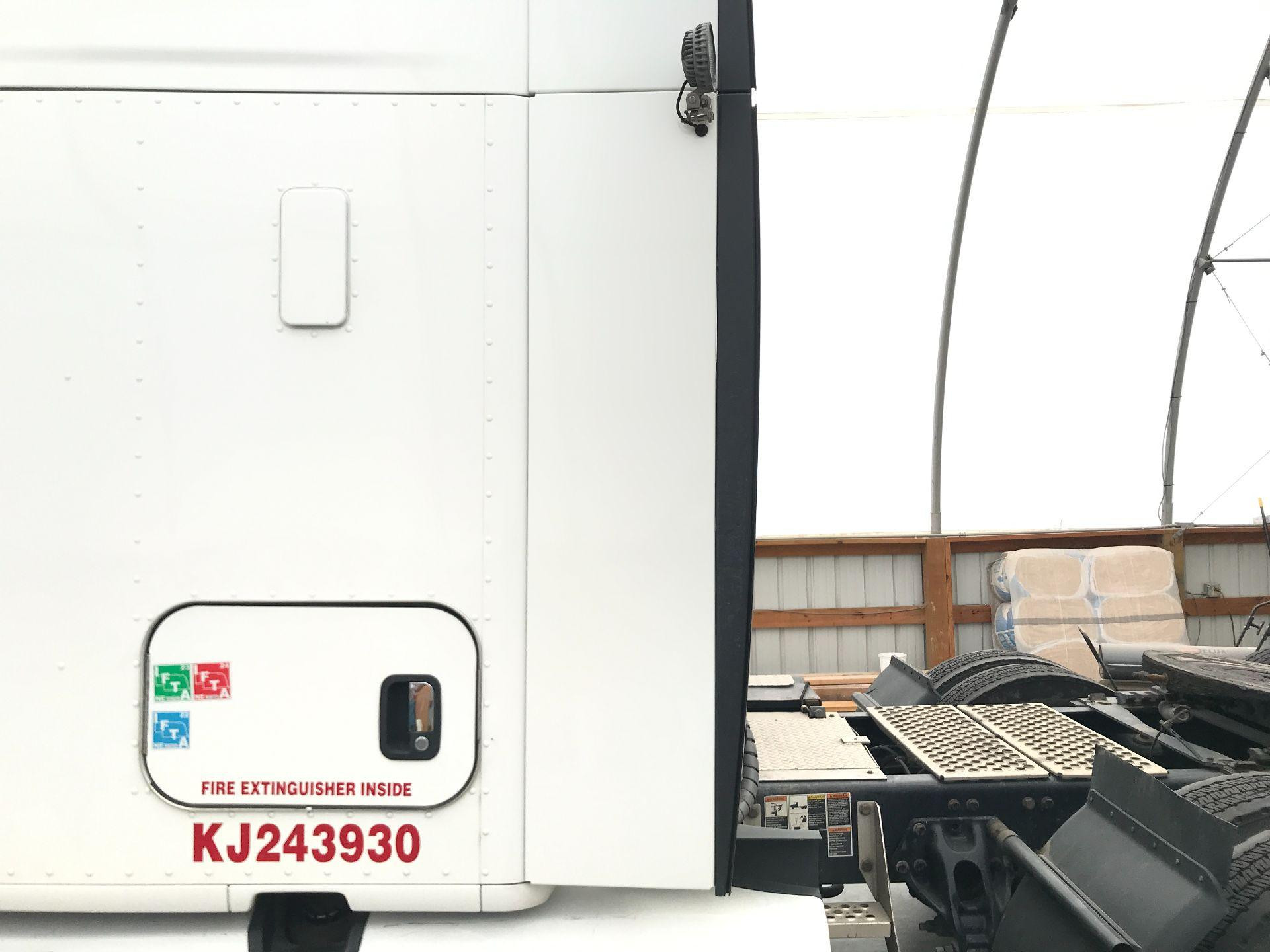 Kenworth T680 Side Fairing/Cab Extender for Sale