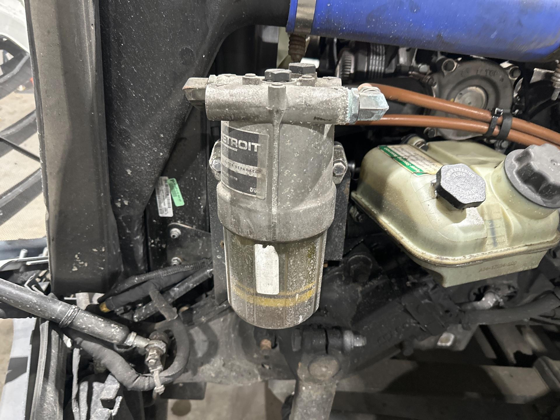 Detroit DD15 Fuel Filter Assembly for Sale