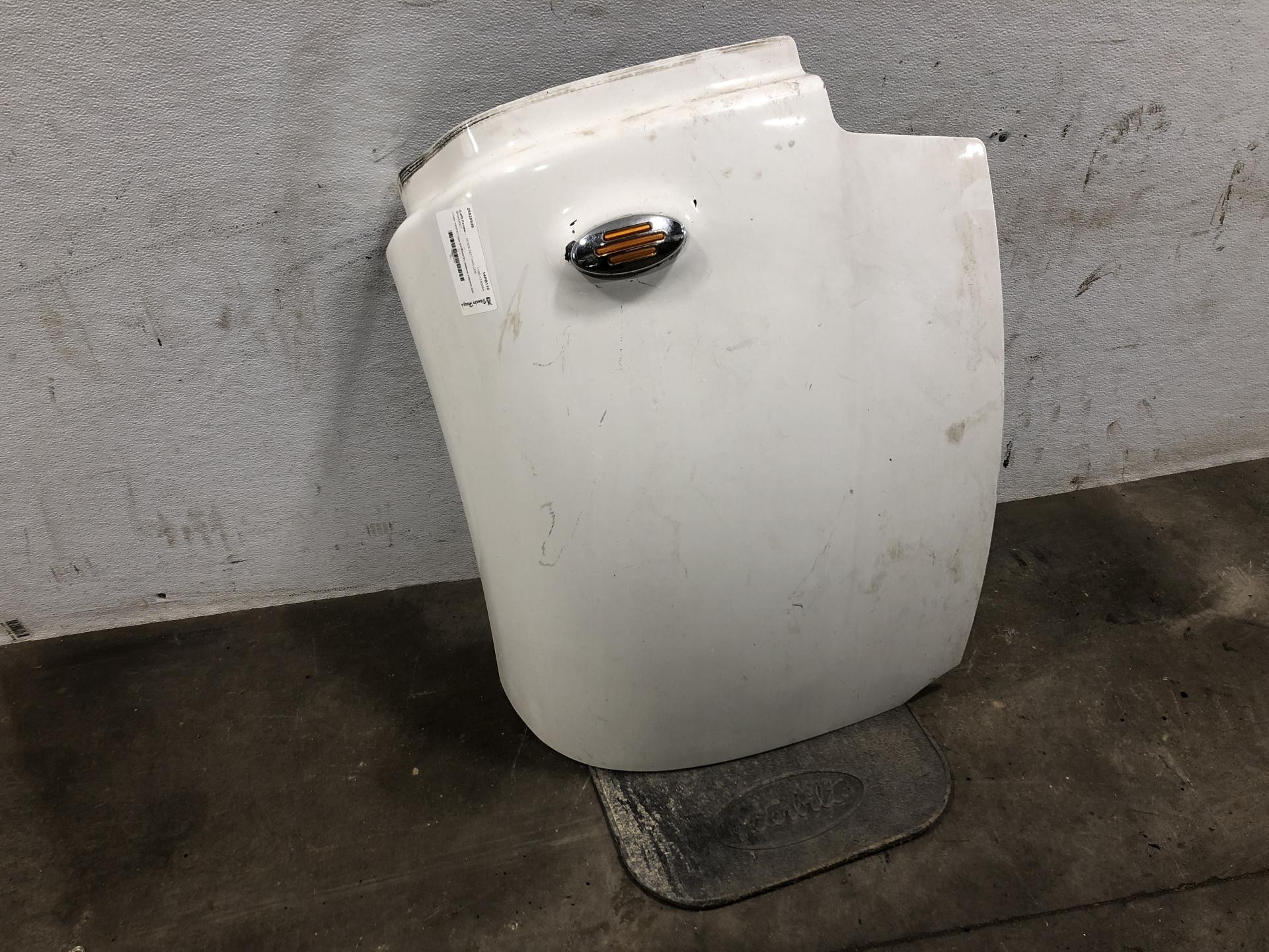 L35-6031 | Peterbilt 386 Fender for Sale