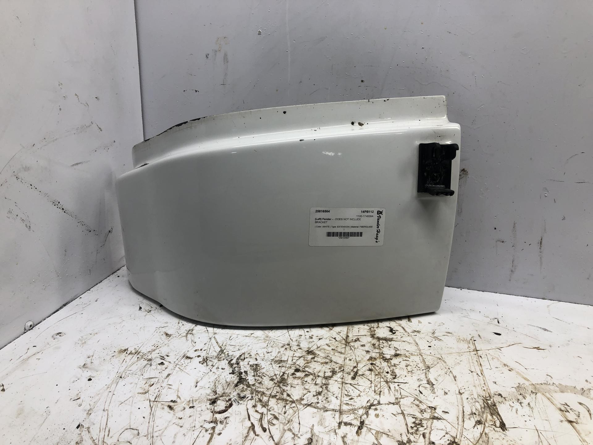 L35-6021 | Peterbilt 386 Fender for Sale